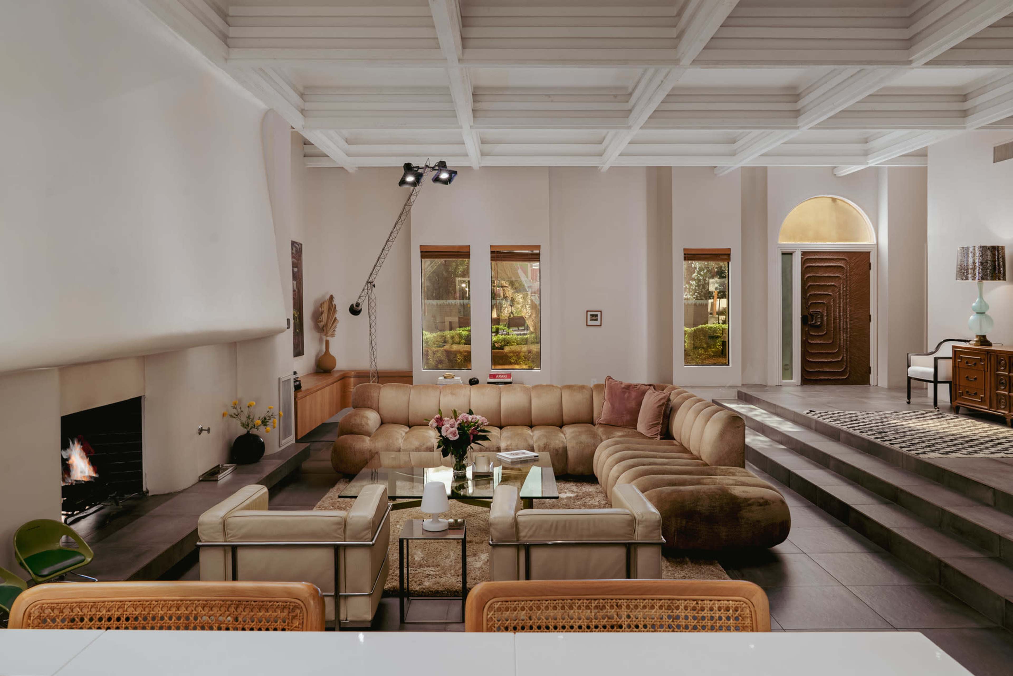 A Fine Villa | A Fine Villa: Art Filled Pueblo Revival with Pool, Palm ...