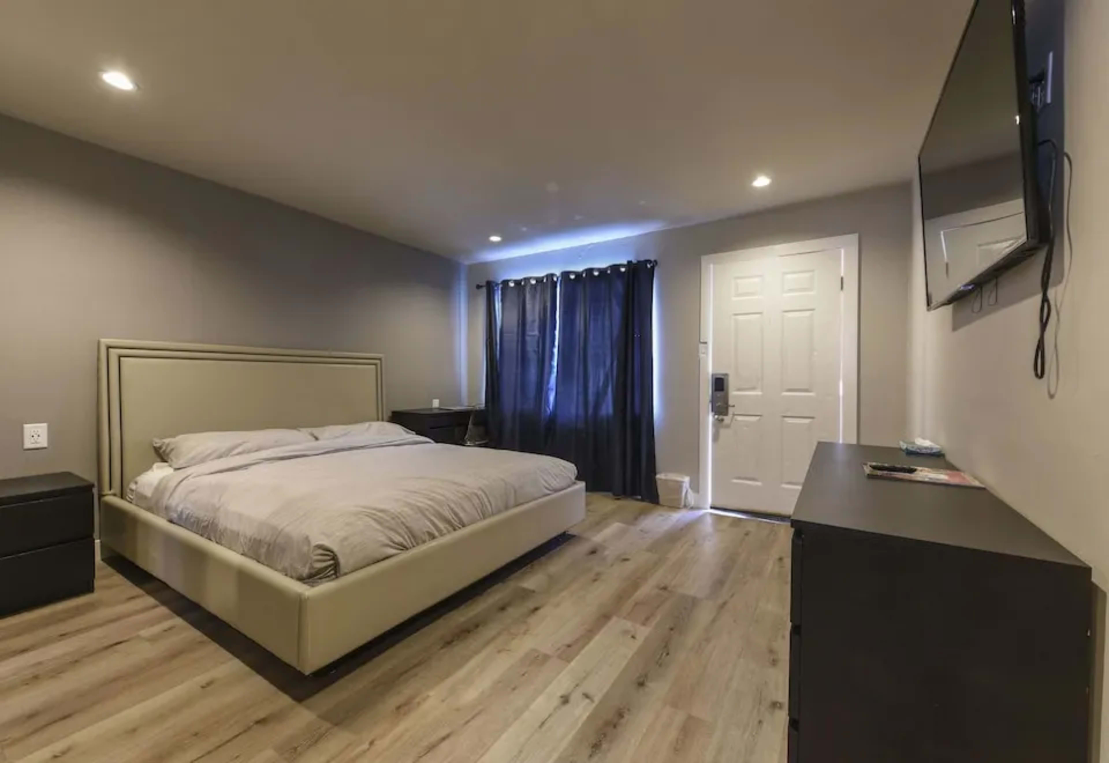 Desert Moon Motel | Iconic Motel — vintage Vegas with modern amenities ...