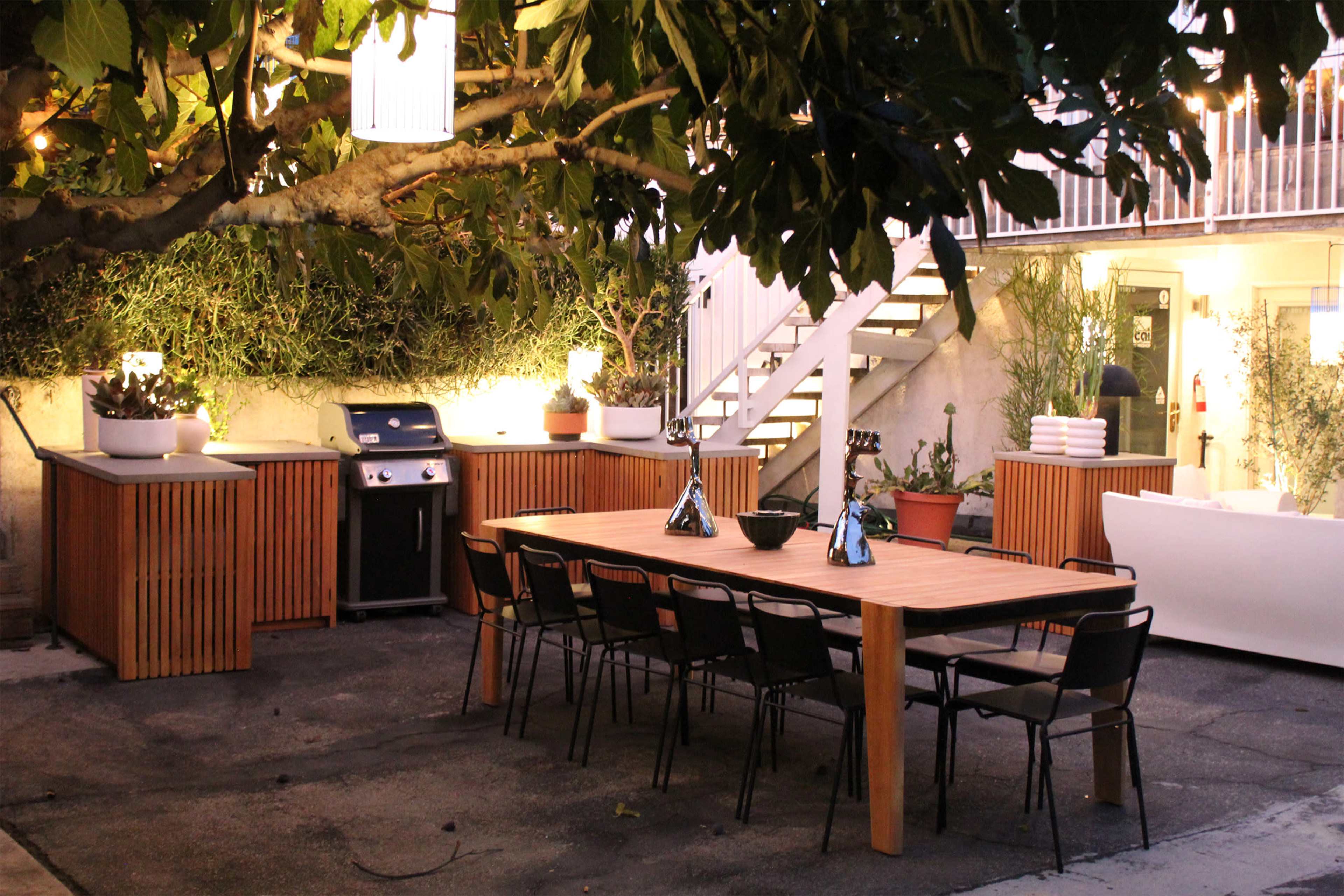 Collective Arts Incubator | Designer Courtyard in Art Collective, Los ...