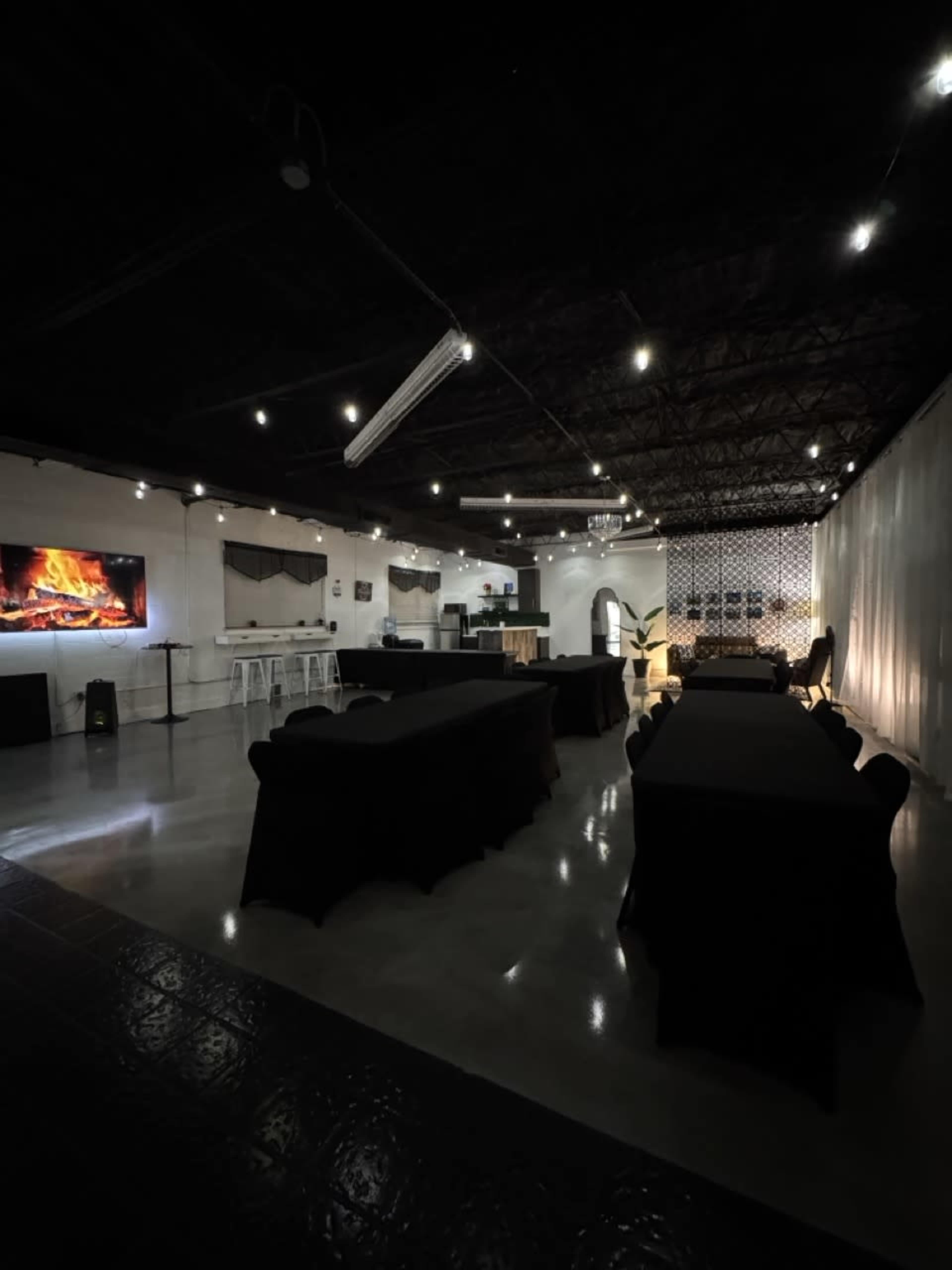 Cocoa Spaces | Brookside East Micro Event Space with an Open Concept ...