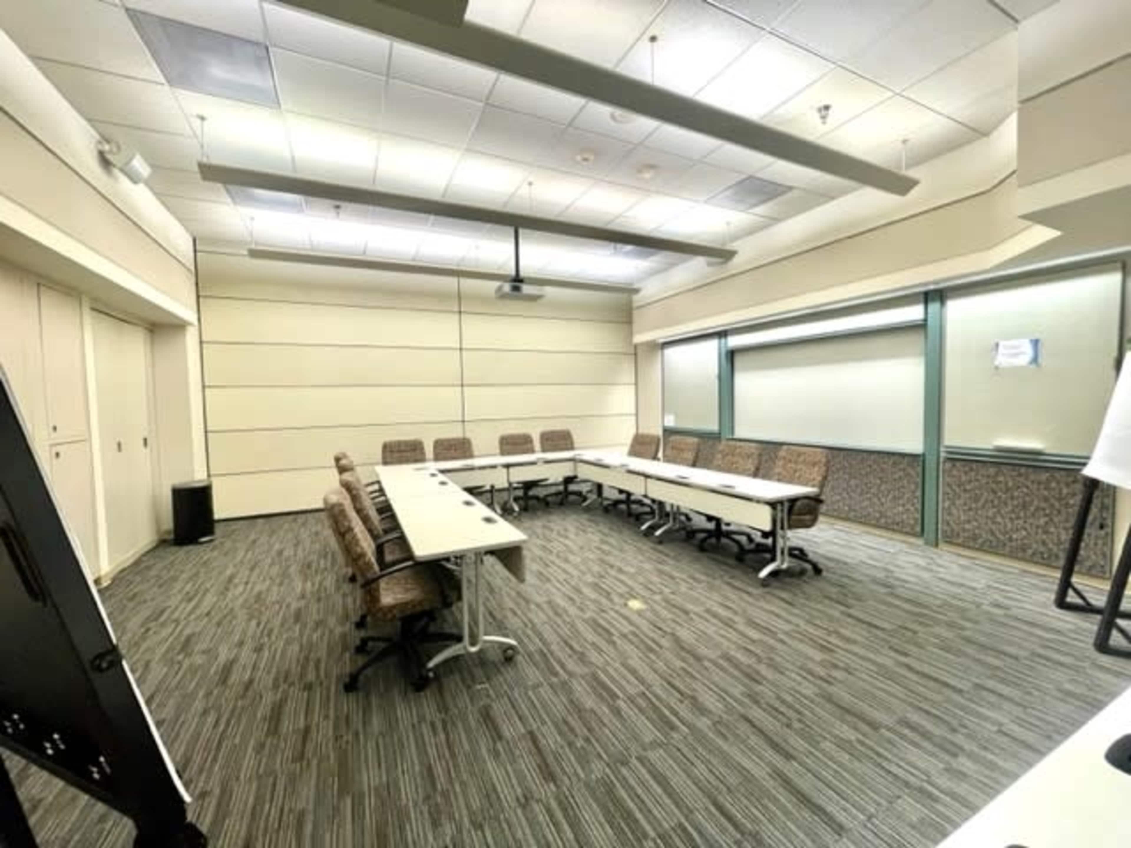 Room 214 - Professional Meeting Room and Conference Space located in ...