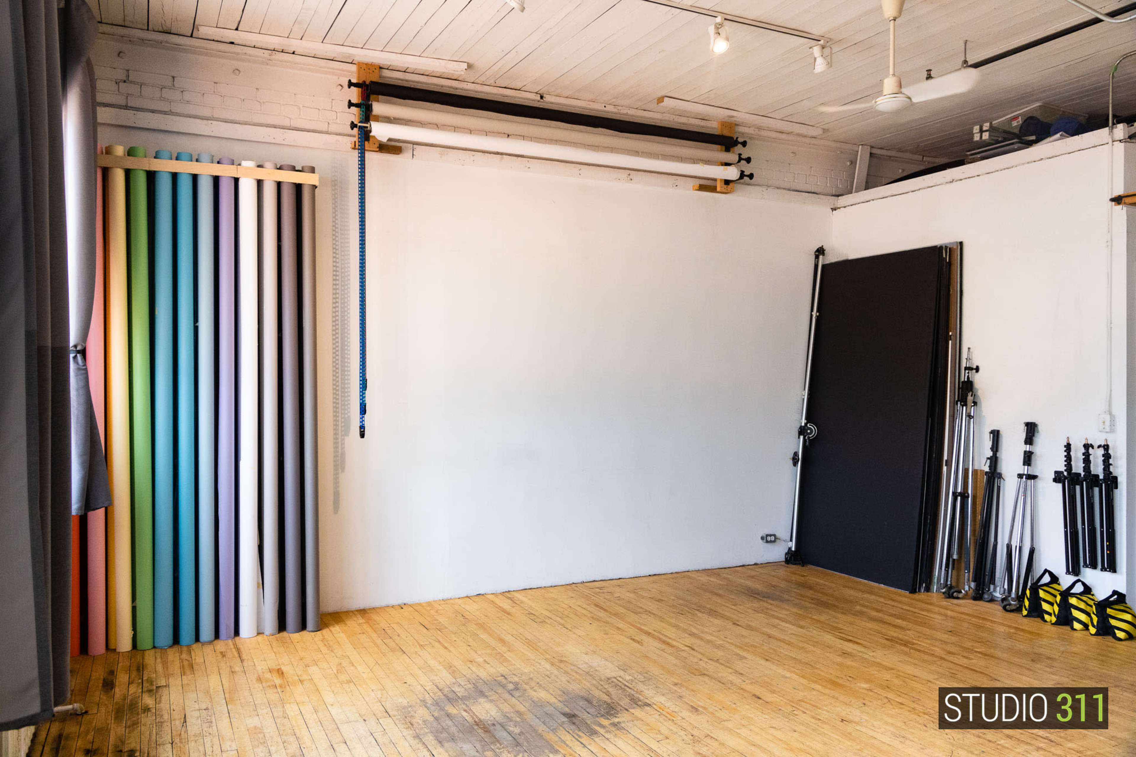 STUDIO 311 | STUDIO 311 | Toronto Rustic & Open Concept Hard-Loft ...