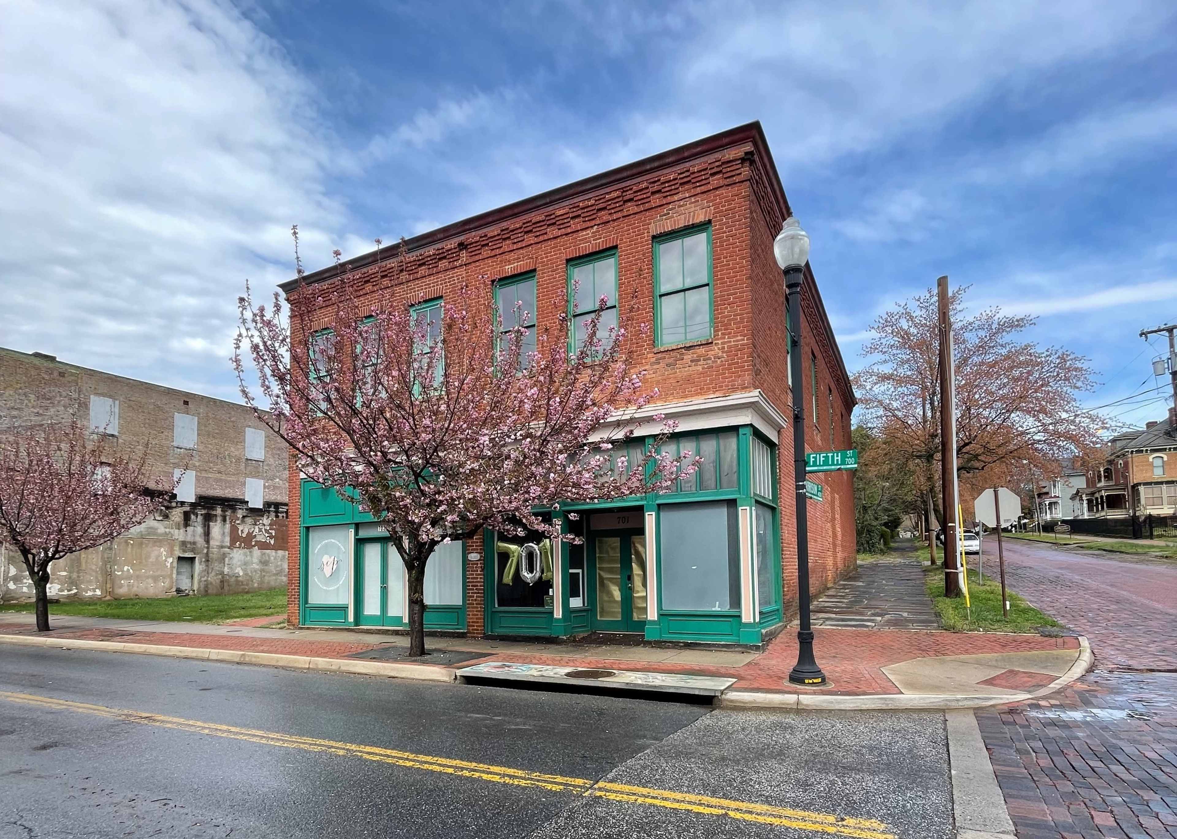 Studio 701 | Photography & Videography Studio with Lighting Equipment ...