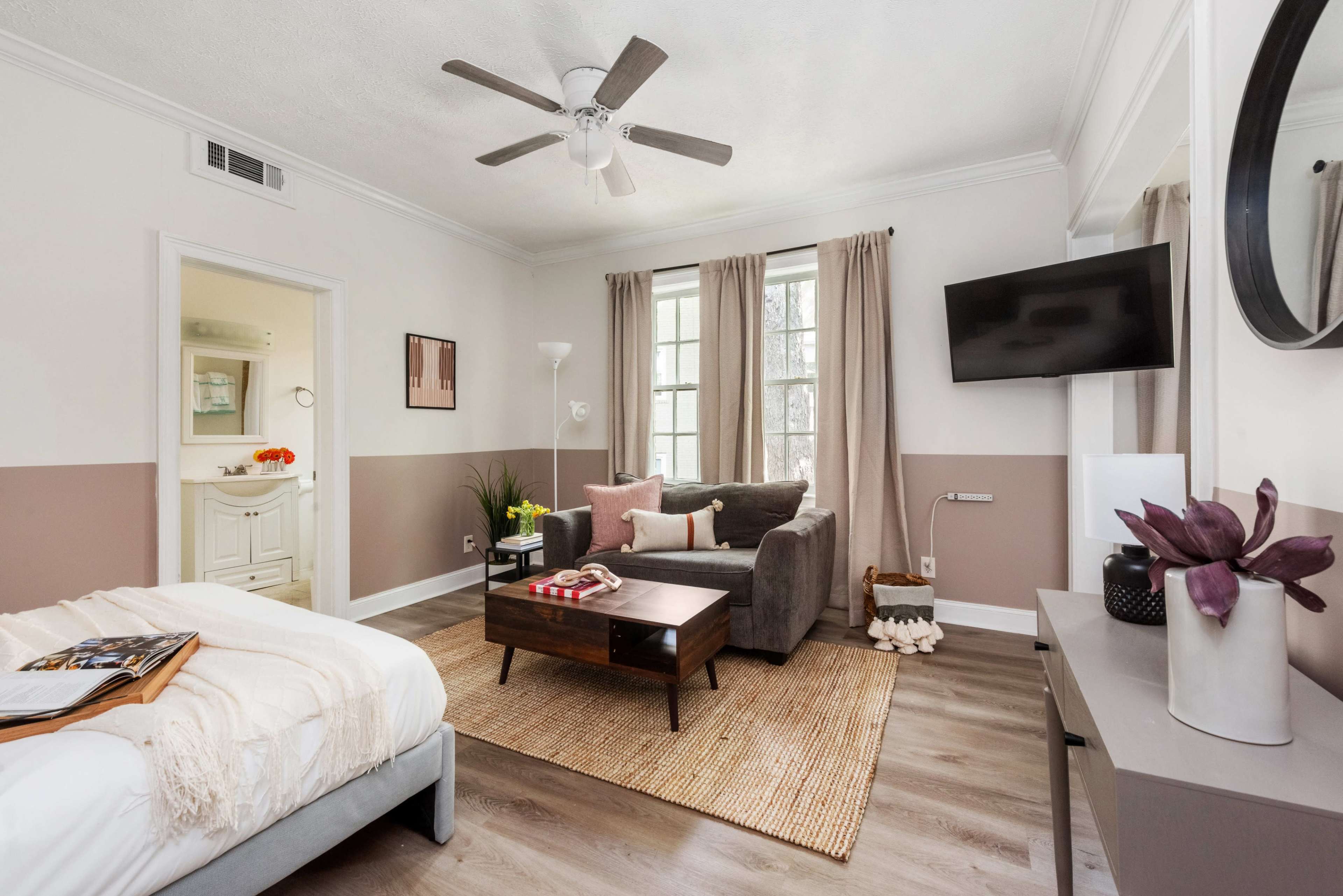 Parkfront Haven - Piedmont Park's Studio Gem, Atlanta, GA | Production ...