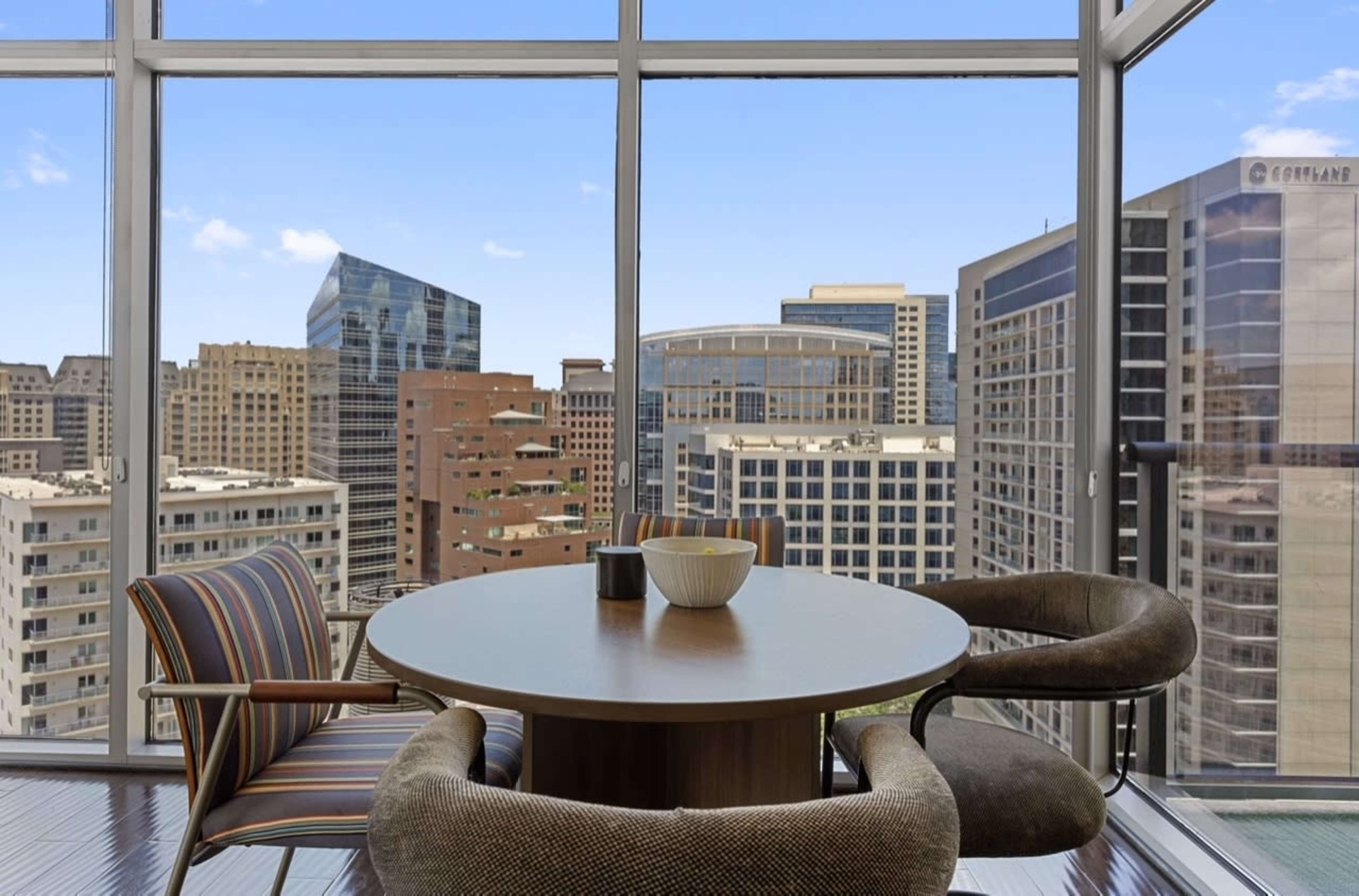 Picture-Perfect Cityscape: High-Rise Film & Event Studio, Dallas, TX ...