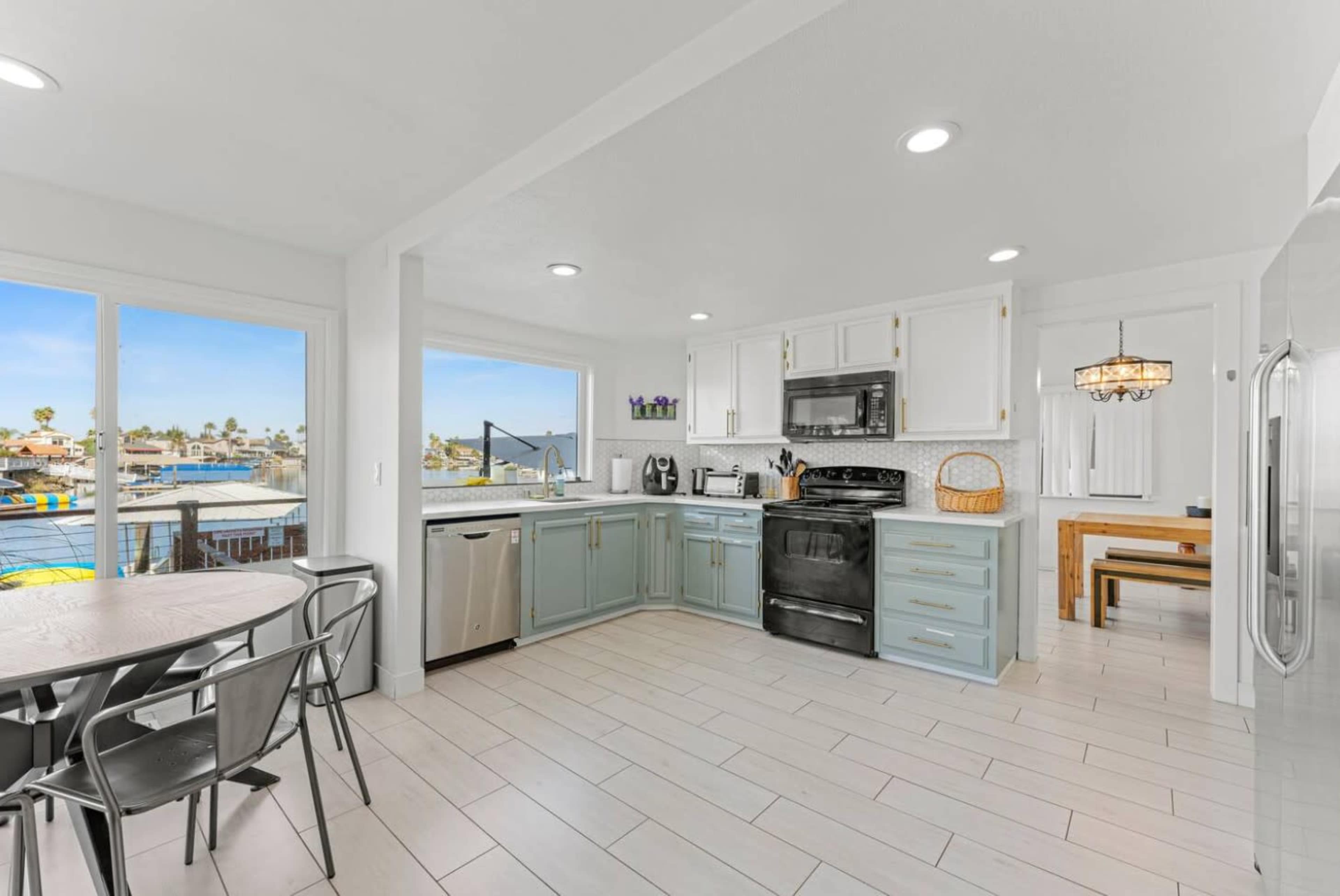 The Boat House | Waterfront Escape in Discovery Bay with Private Dock ...