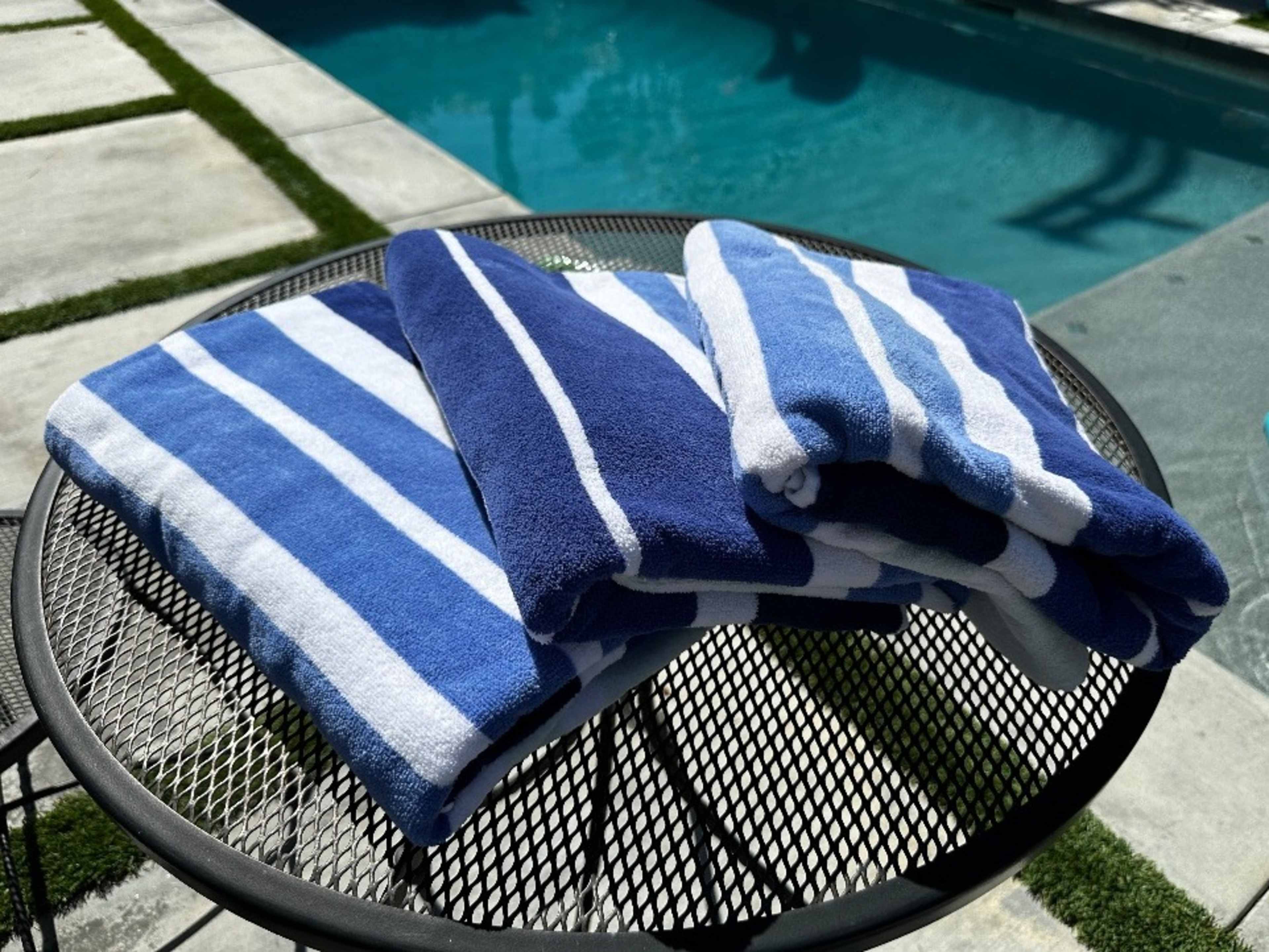 Suburban mid-century house w/ pool, Encino, CA | Event | Peerspace