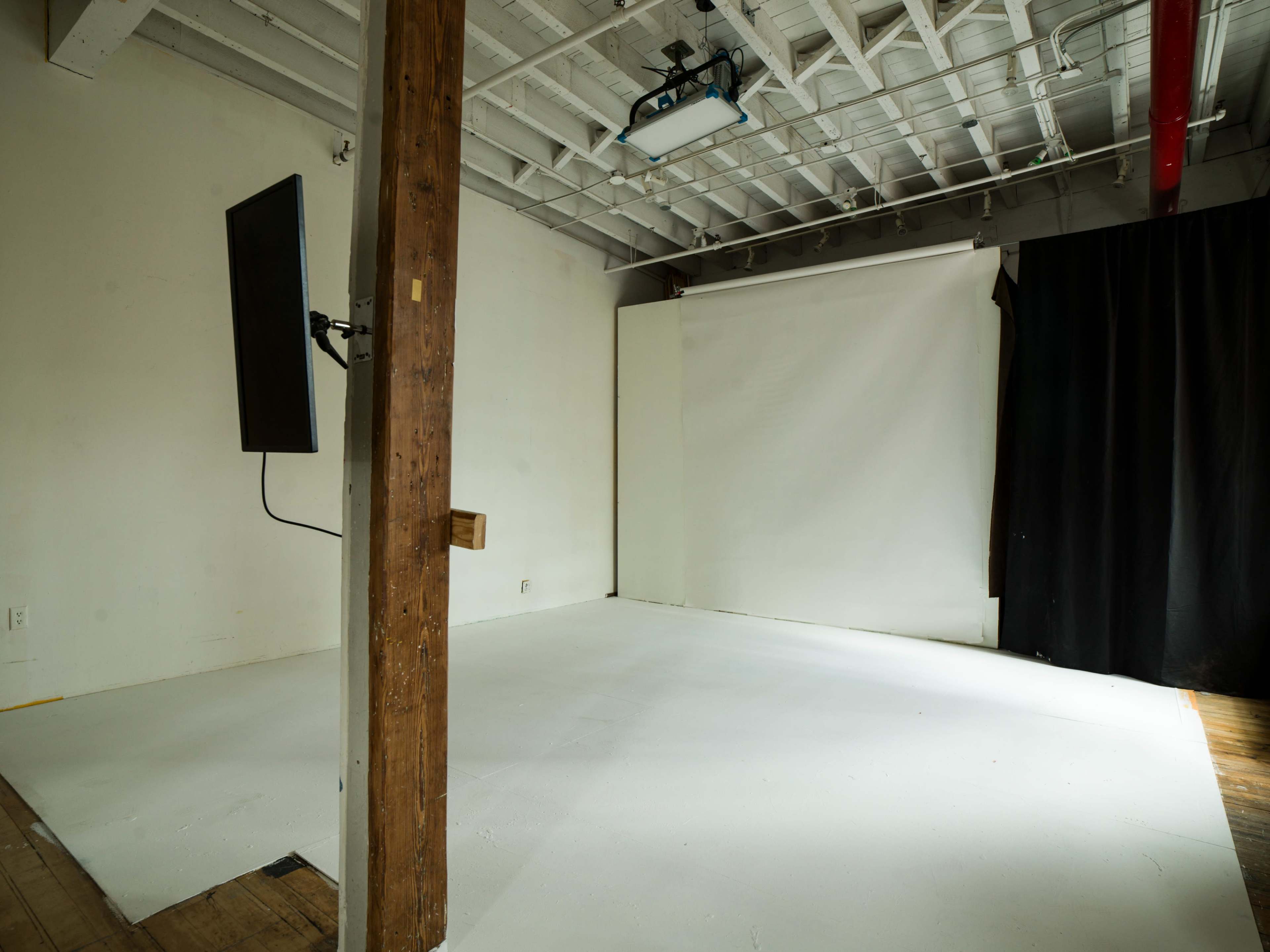 Large Chelsea Photo Studio WITH GEAR & NATURAL LIGHT, New York, NY ...
