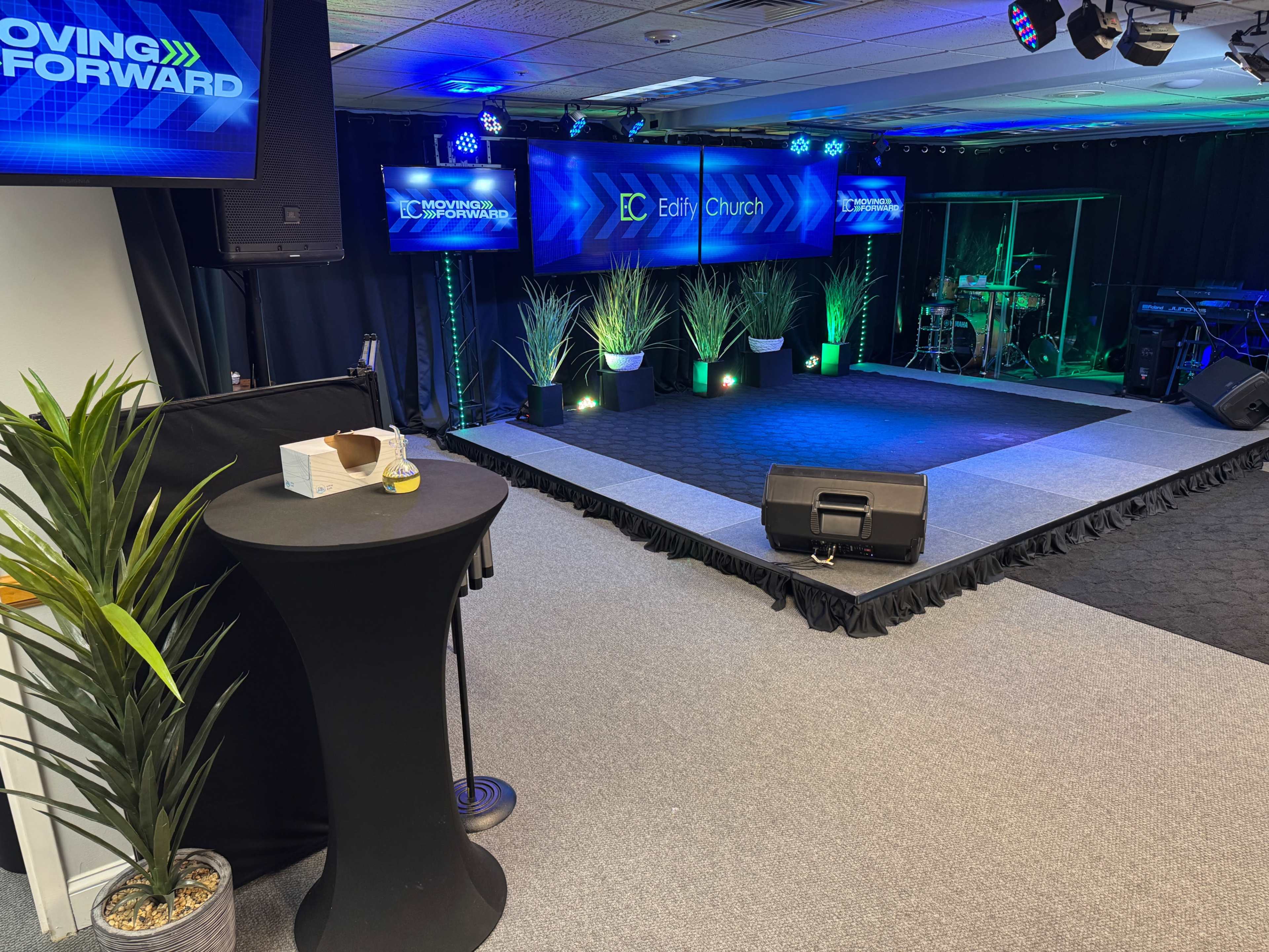 Meeting Space, Events, Church Services, Podcast Studio, Photoshoot ...