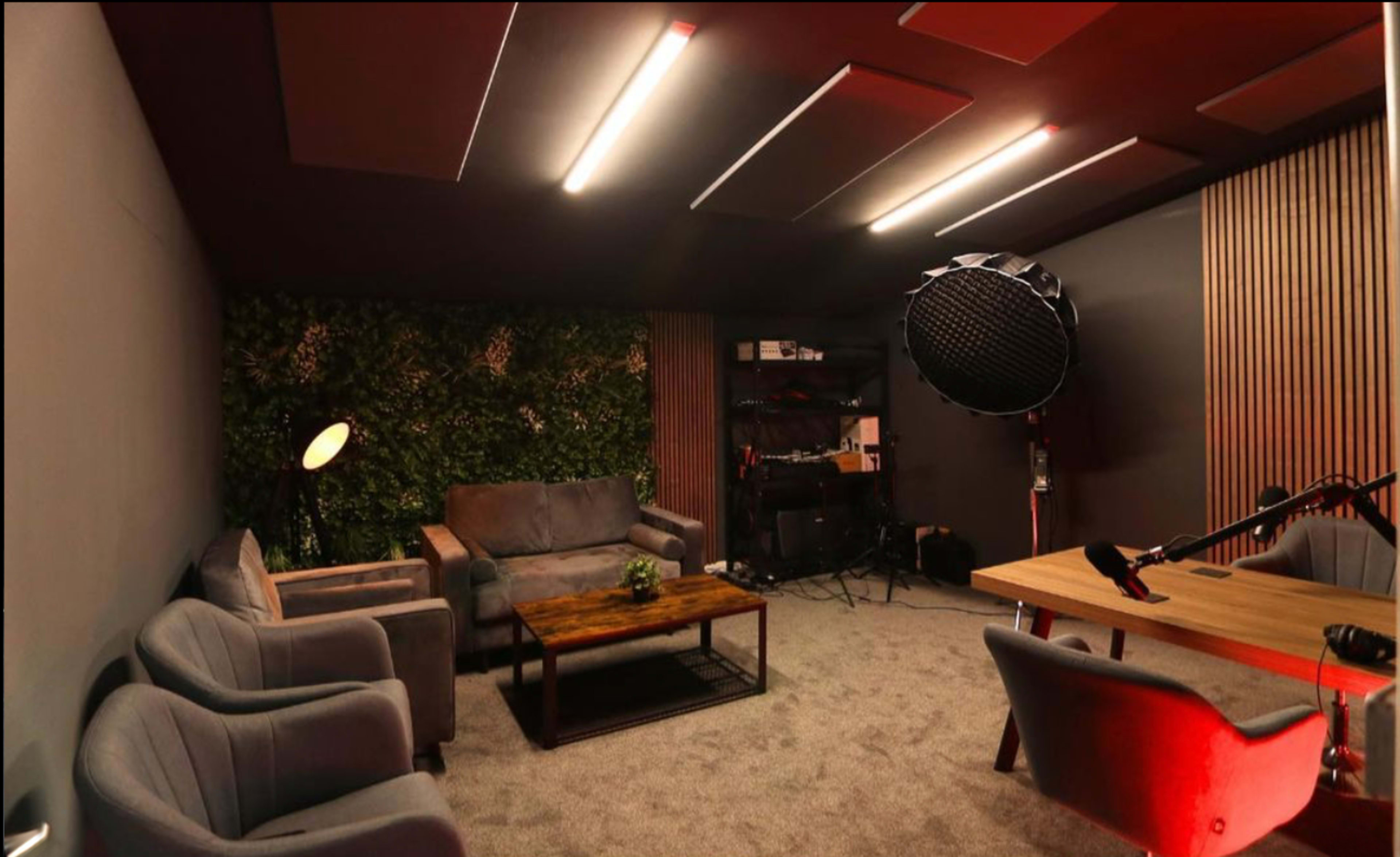 High Spec Creative Podcast Studio, Nottingham | Production | Peerspace