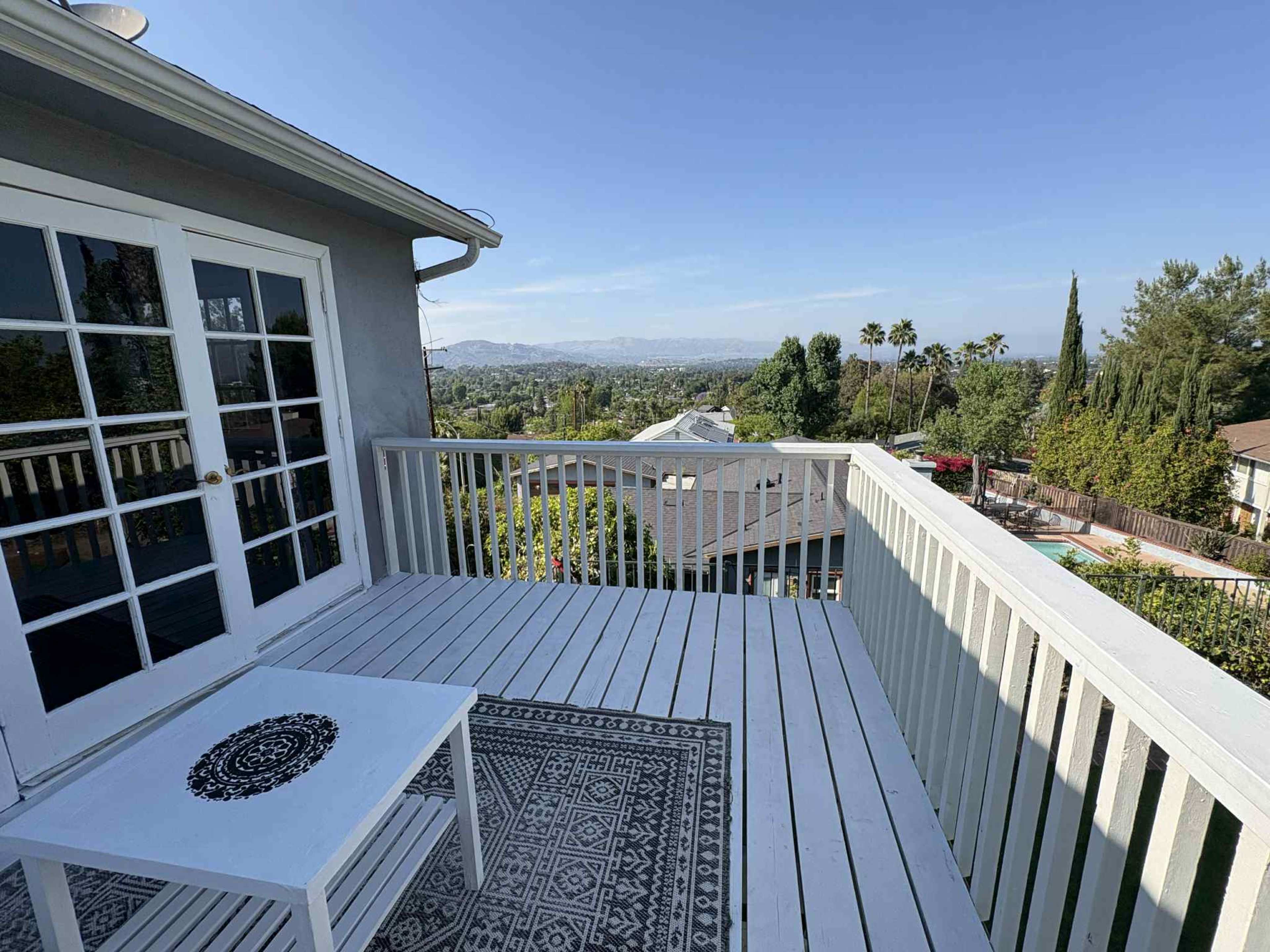 The Violet Lounge - Backyard only, Woodland Hills, CA | Event | Peerspace