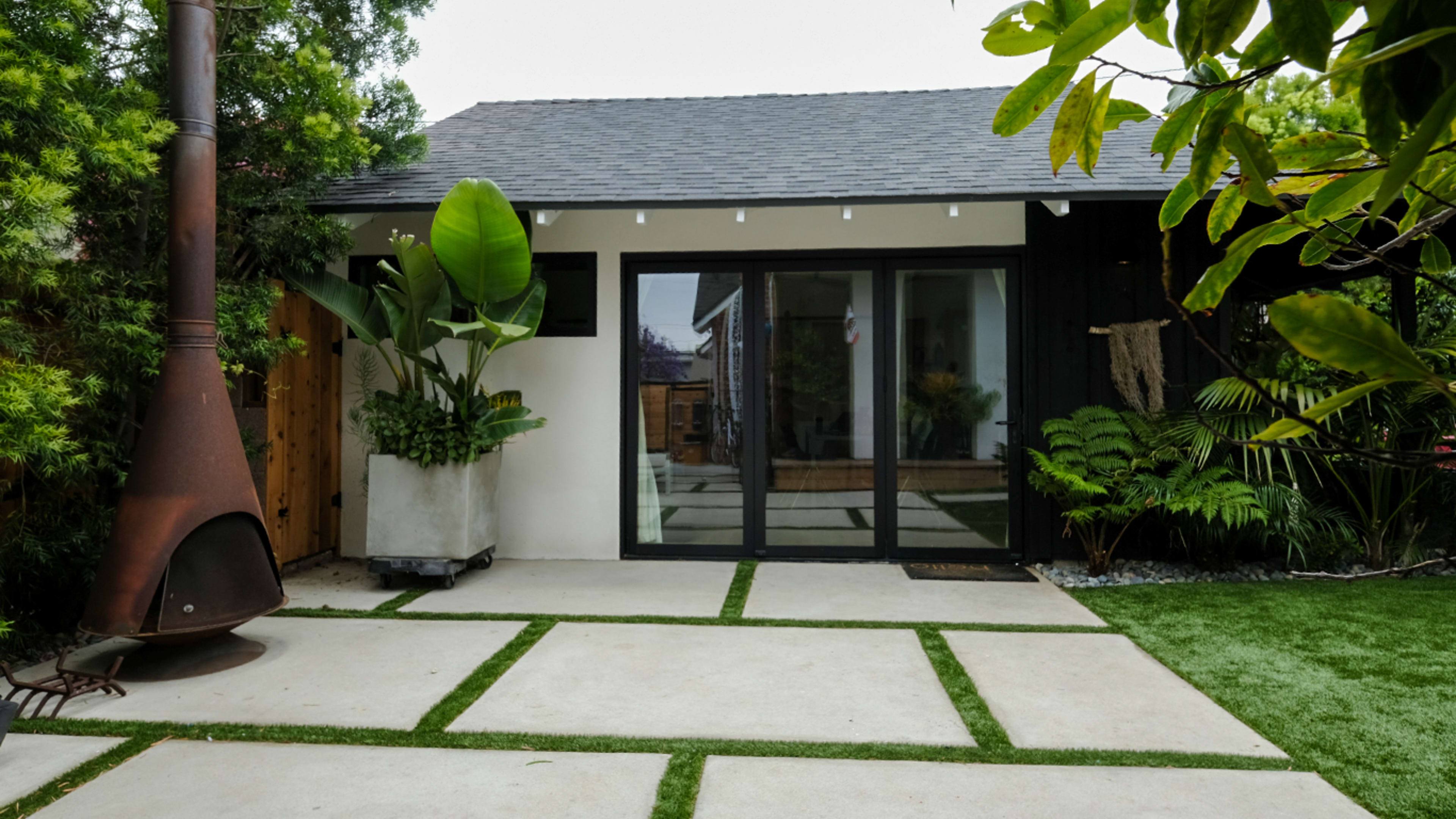 Modern Pool House, Culver City, CA | Production | Peerspace