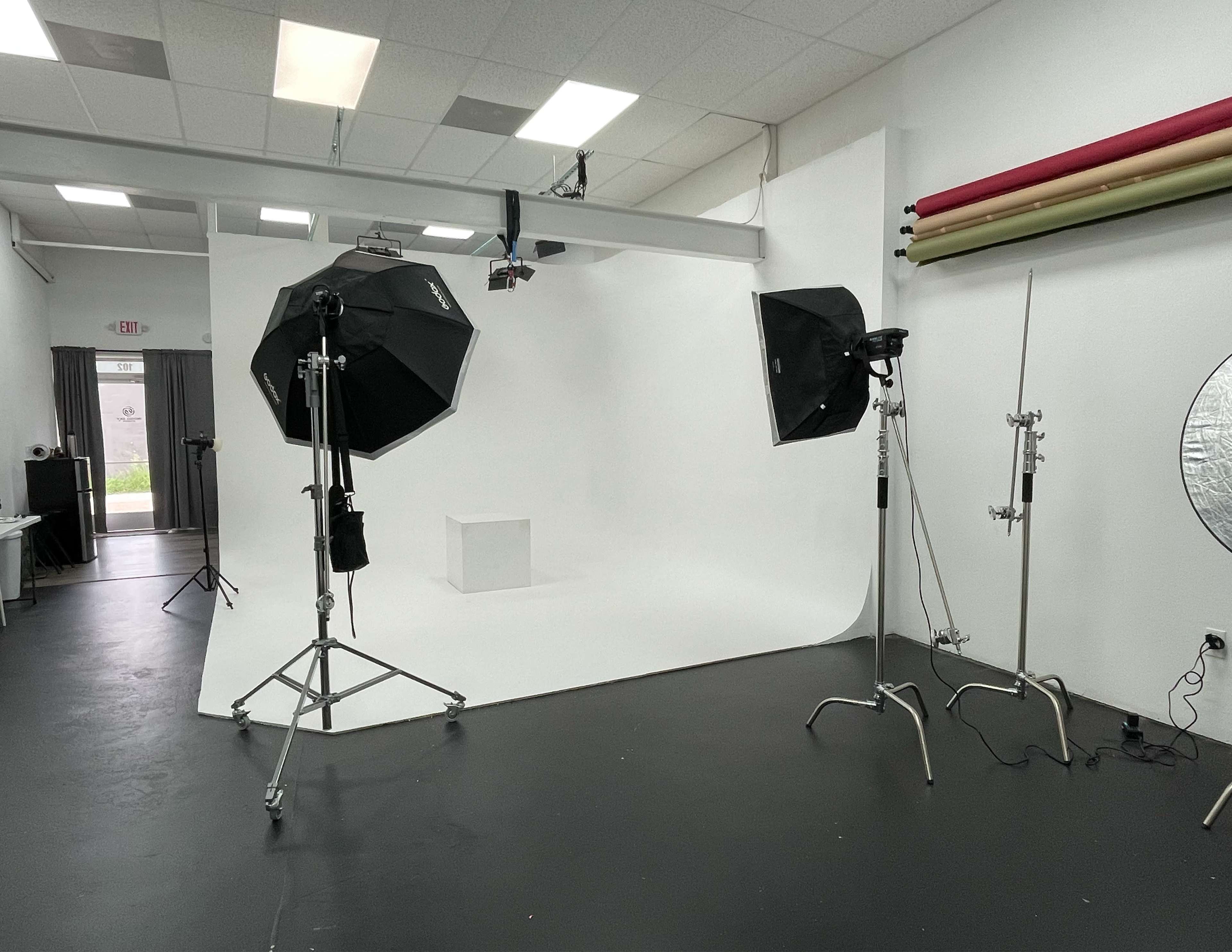 Indigo Sky Studios | Creative Cyclorama Photo and Video Studio, Grand ...
