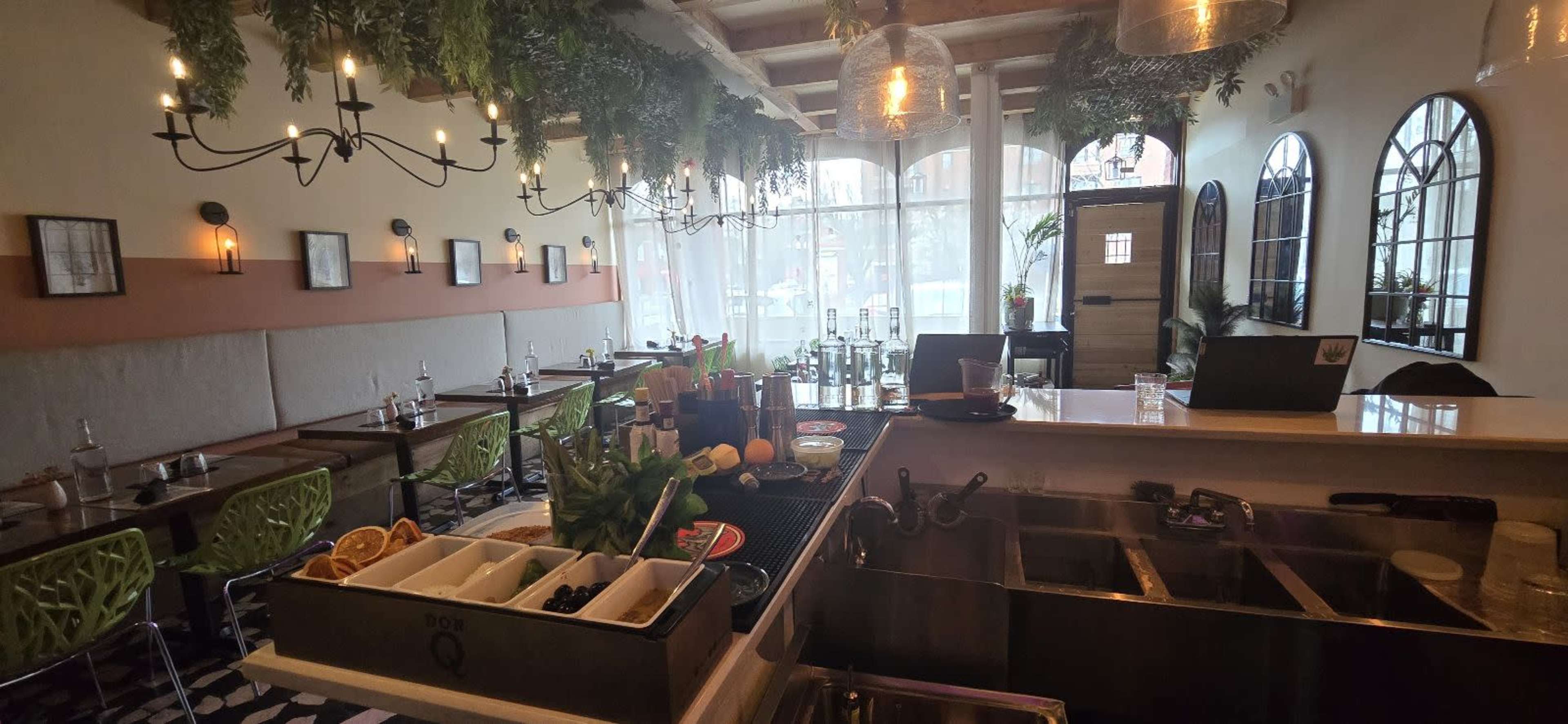 Uptown Chicago, Upscale Restaurant, high-end dinner parties., Chicago ...