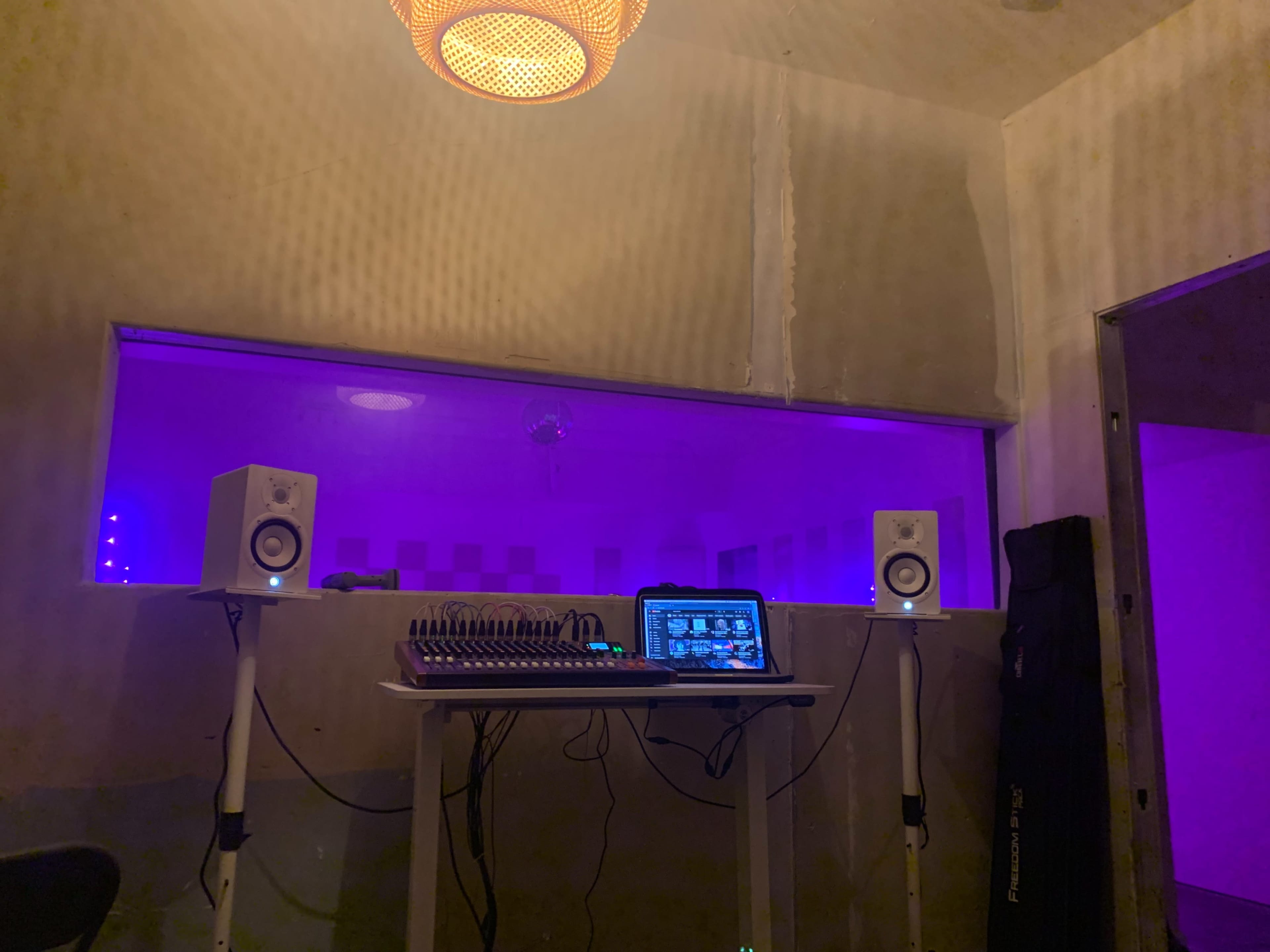 The Comet Theater | Speakeasy style 70s inspired recording studio and ...