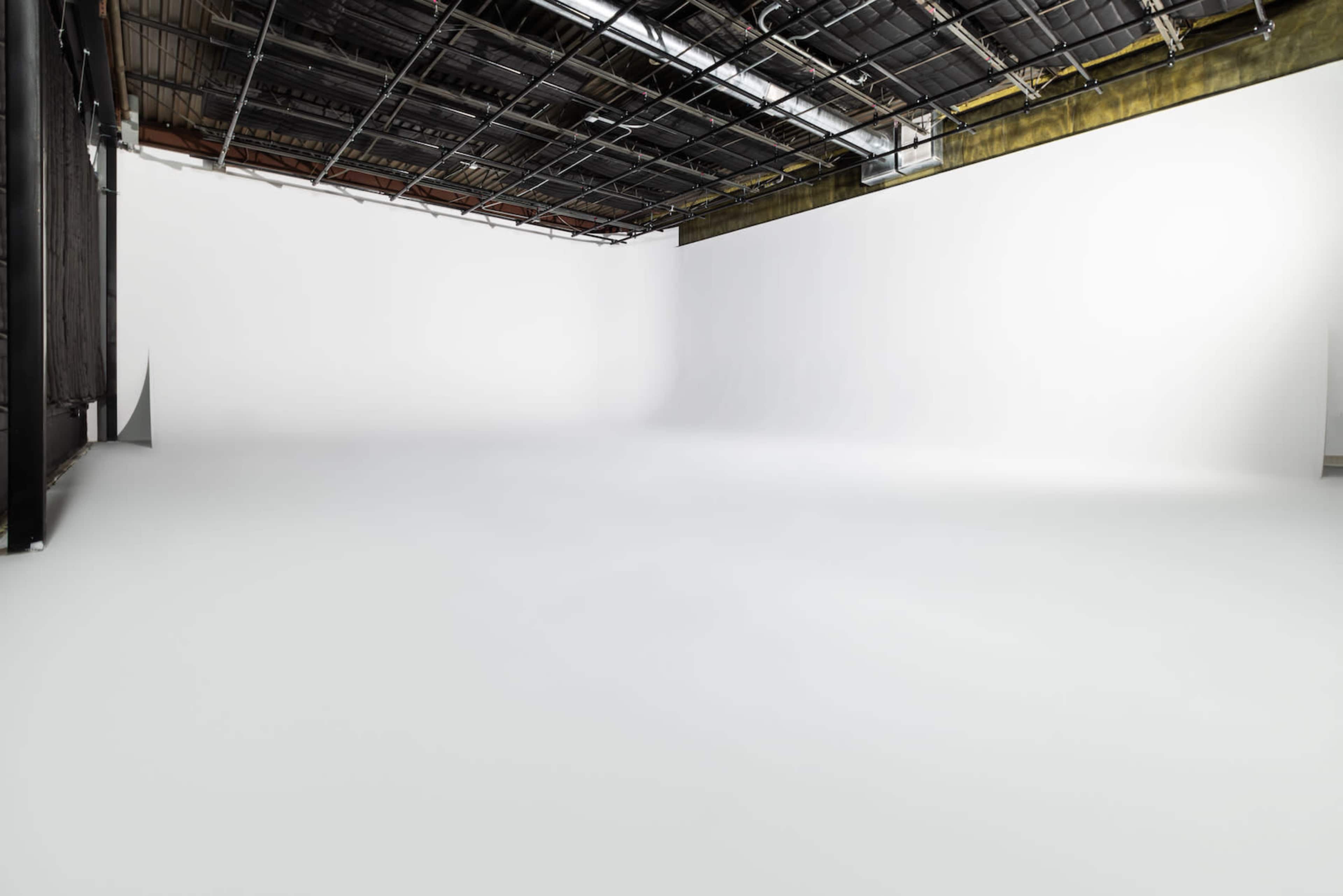 Triad Studio Boston | Spacious 1300sqft White Cyc Production Studio for ...