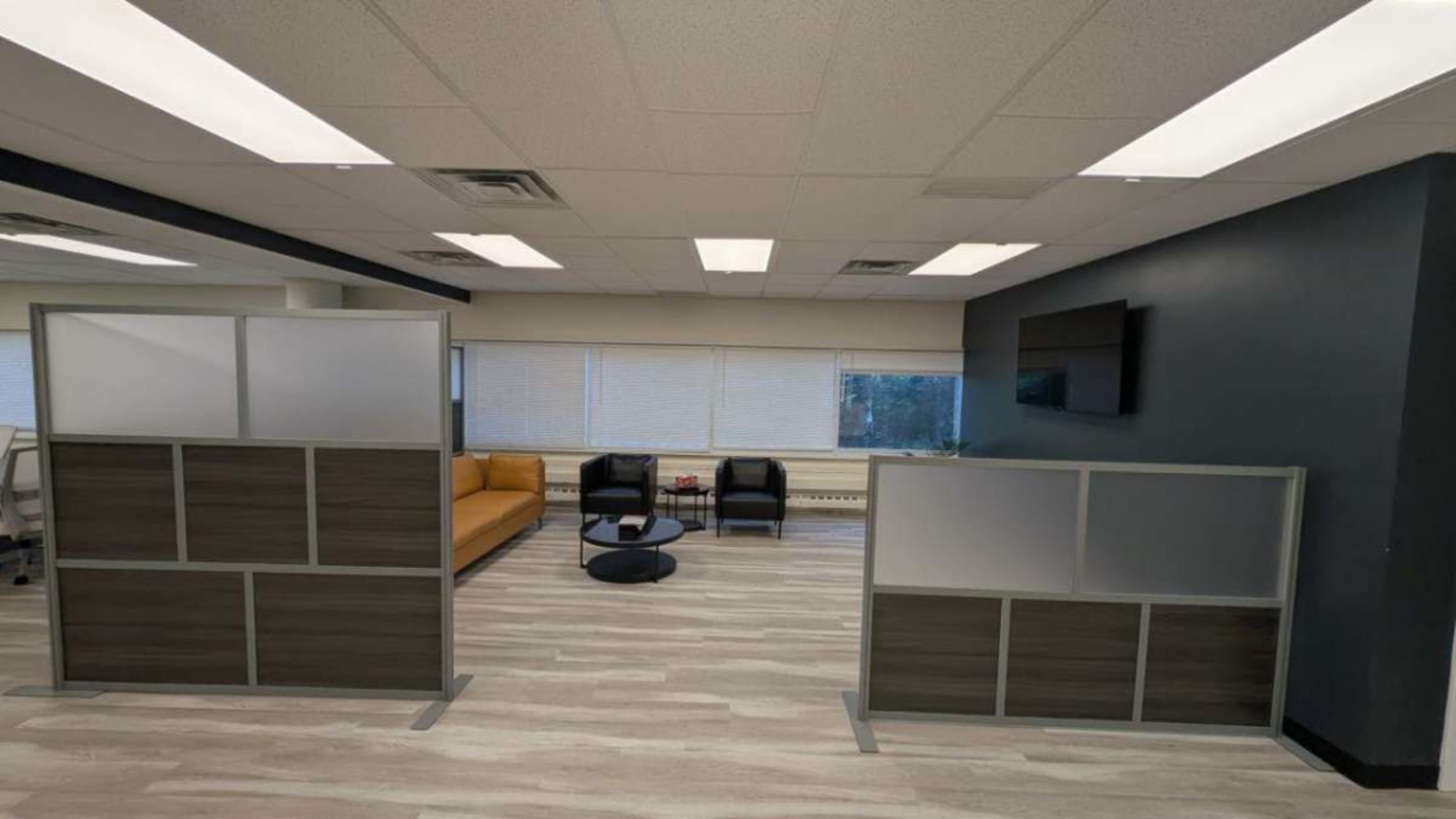 Meeting Space | Office Space with conference and main desk, Lombard, IL ...