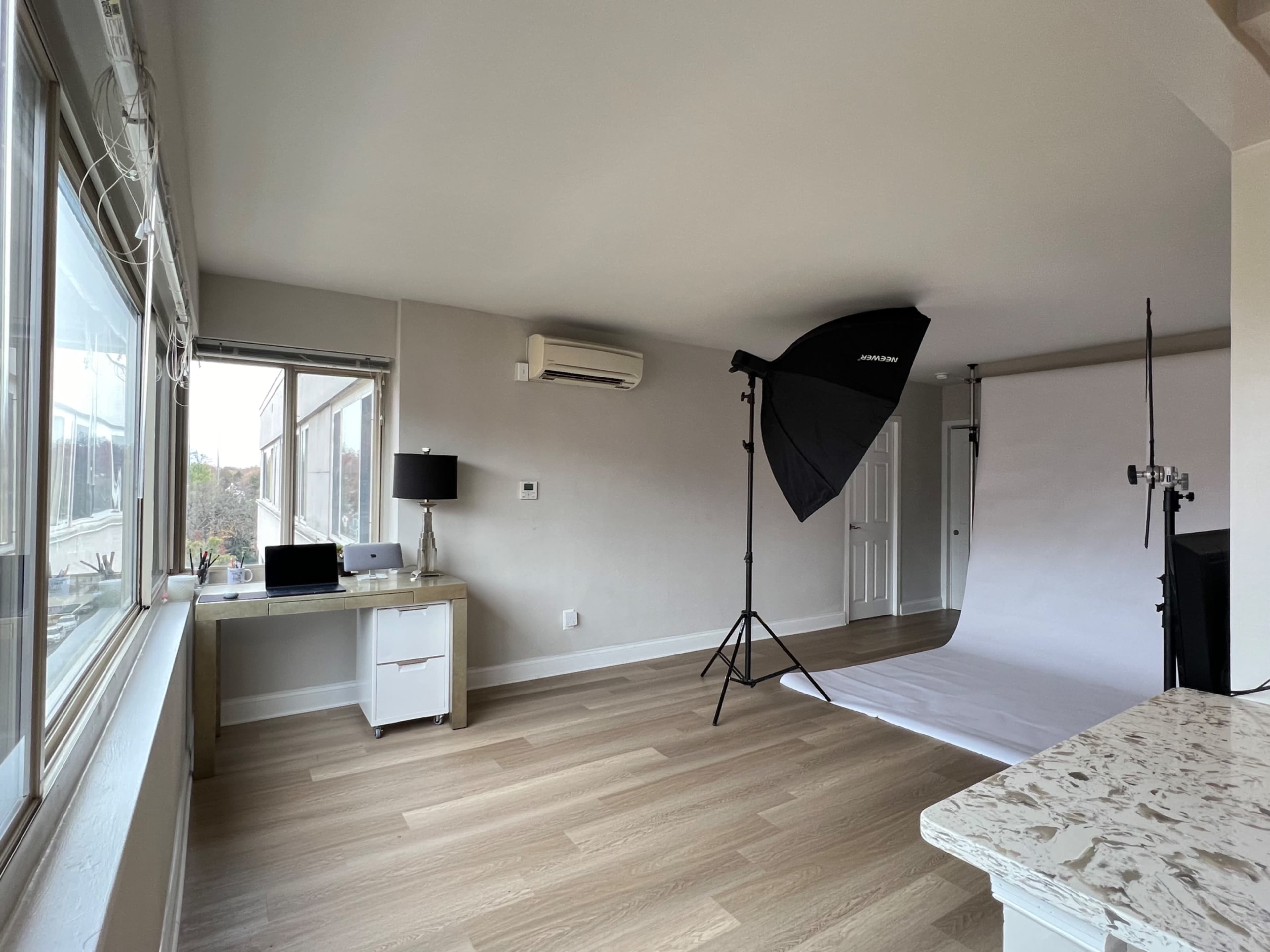 Natural light studio in North D.C., Washington, DC | Production | Peerspace