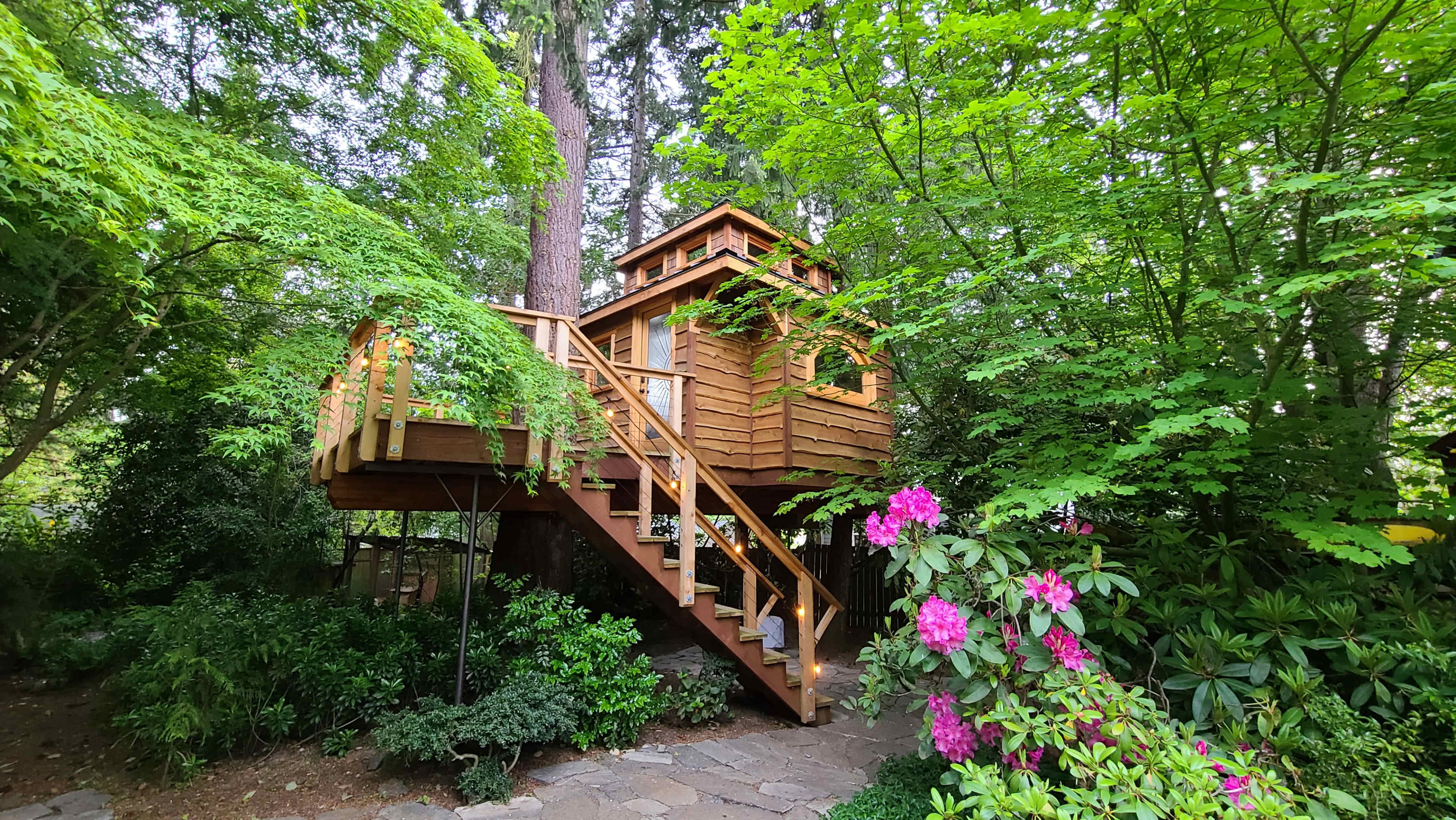 Bohemian Treehouse in Seattle, Seattle, WA | Production | Peerspace