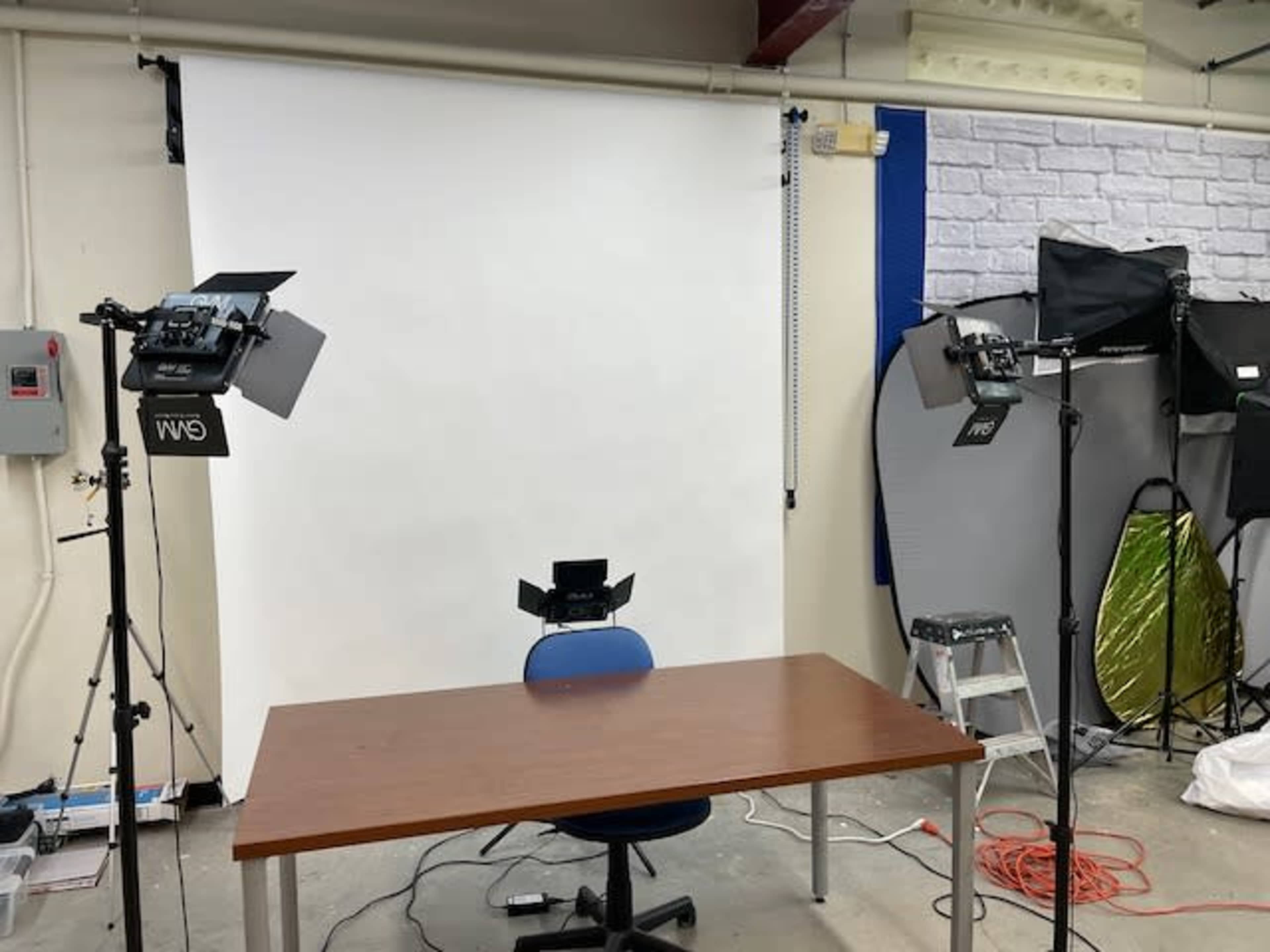 Amazing Studio Space Ideal for Video / Photo / YouTube / Podcast ...