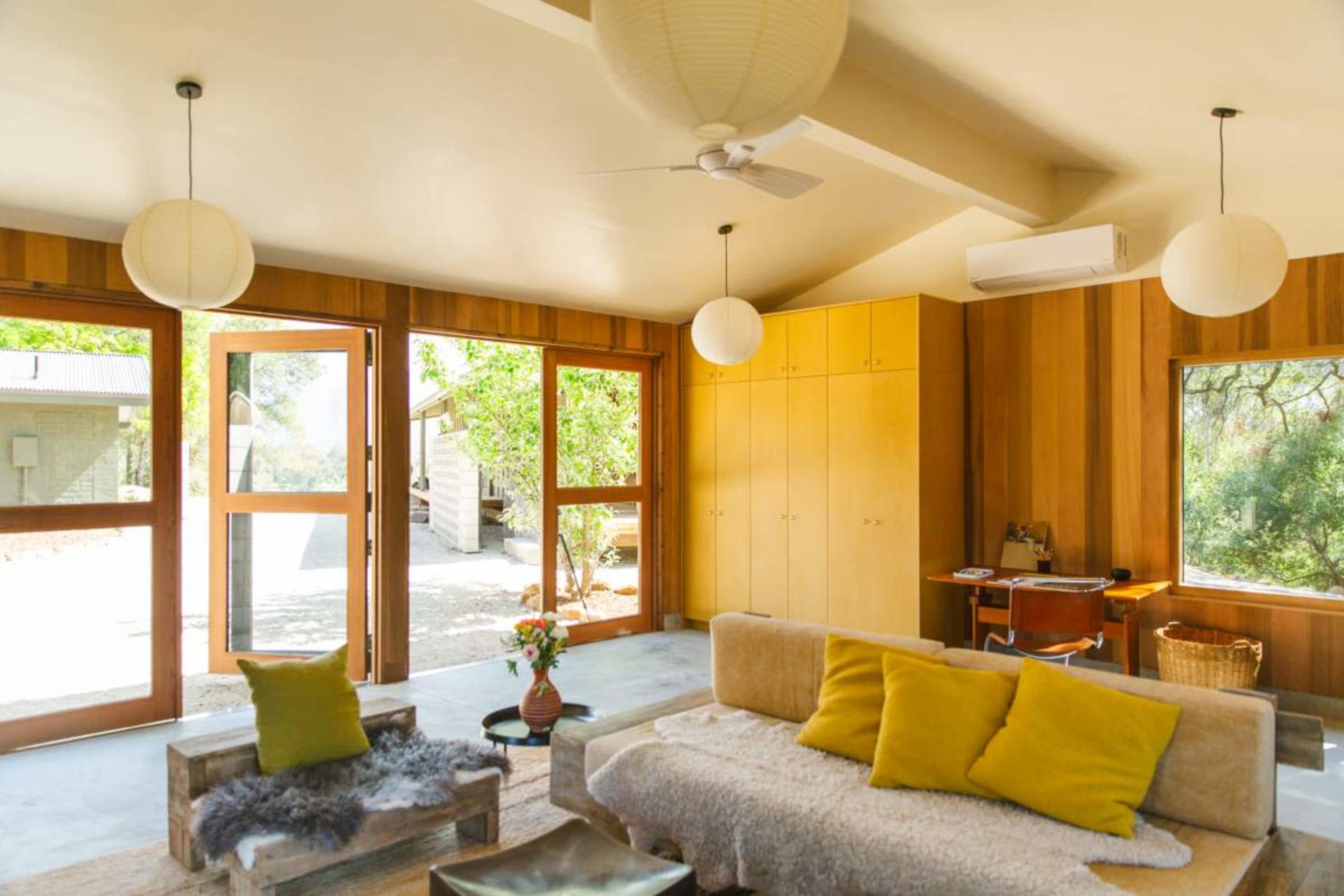 Villanova Studio: Creative Space, Expansive Views, Outdoor Gathering ...