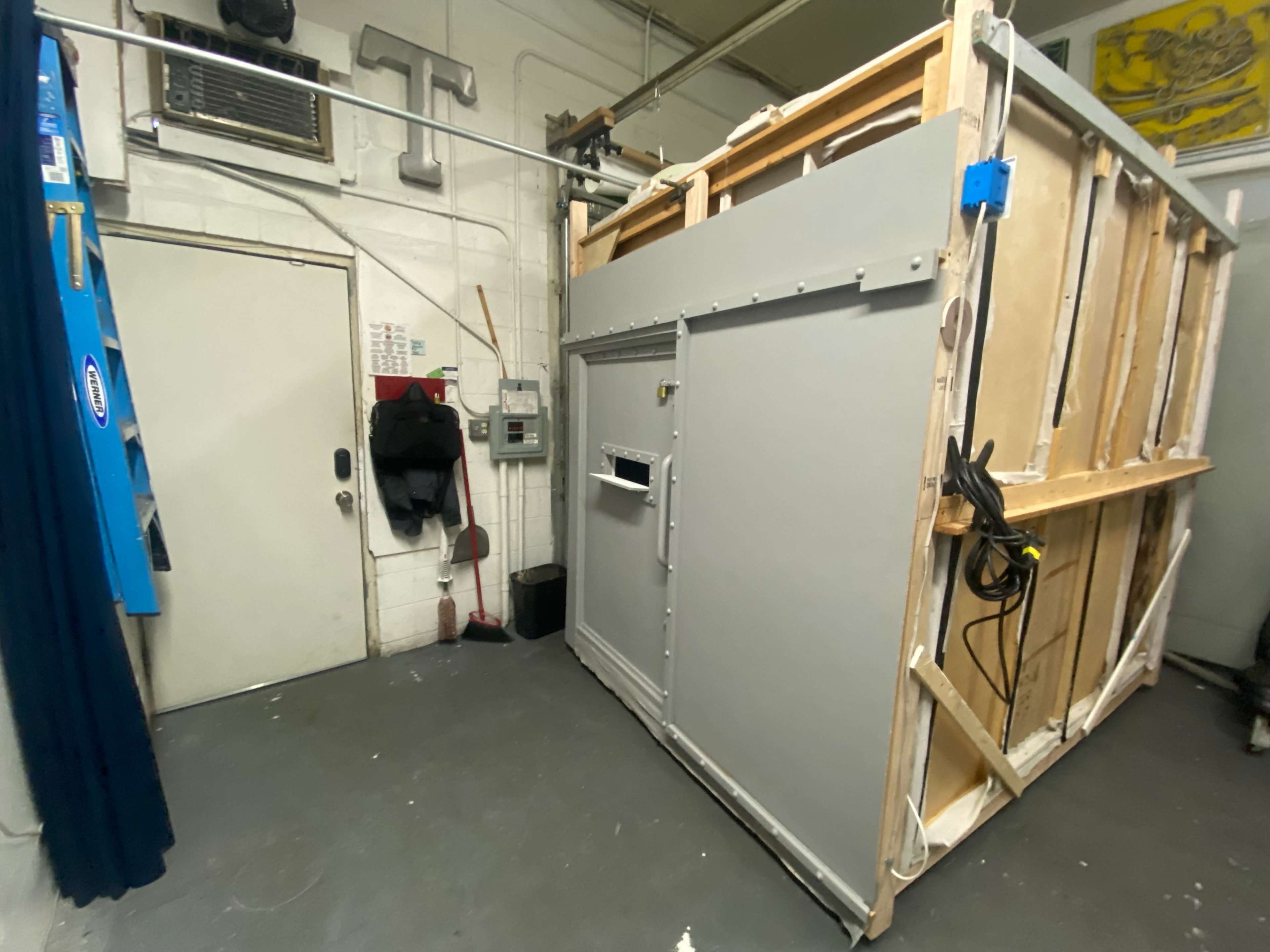 Asylum / Padded Cell Standing set - mini studio, VAN NUYS, CA ...