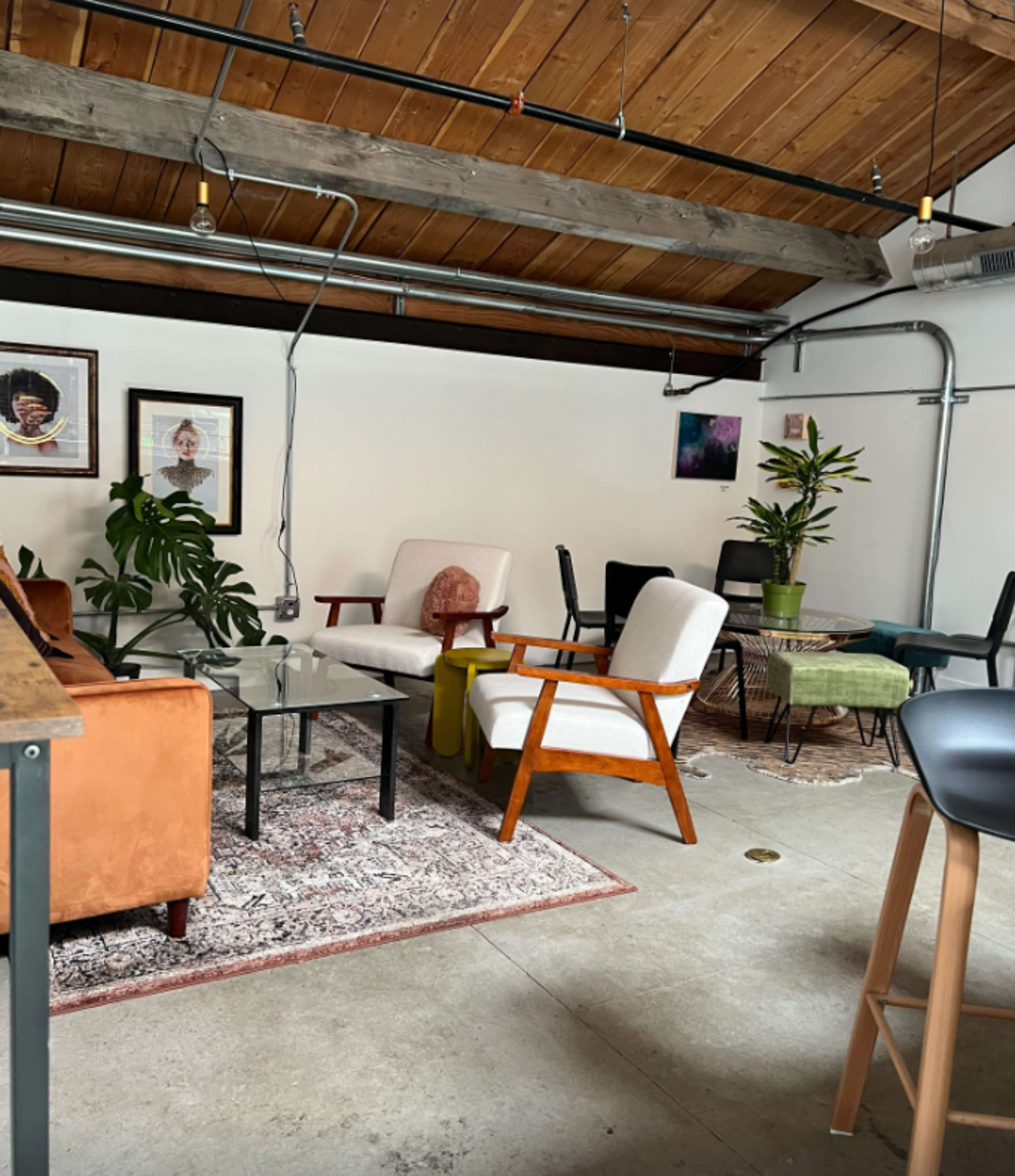 Trendy bar/lounge with comfy seating, Denver, CO | Event | Peerspace