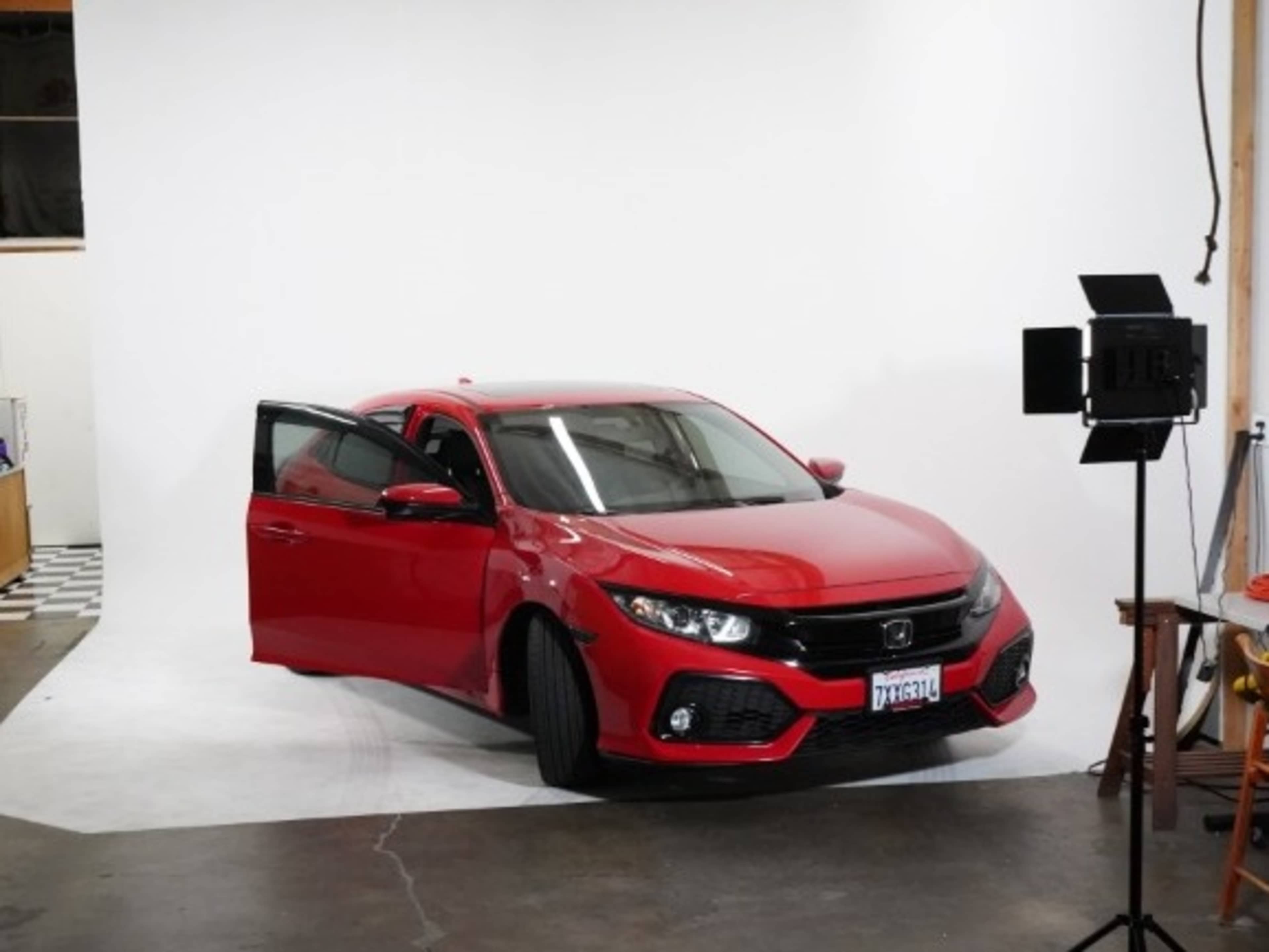 Cyclorama Wall, 50+ Backdrops - Natural Daylight and Night Time Studio ...