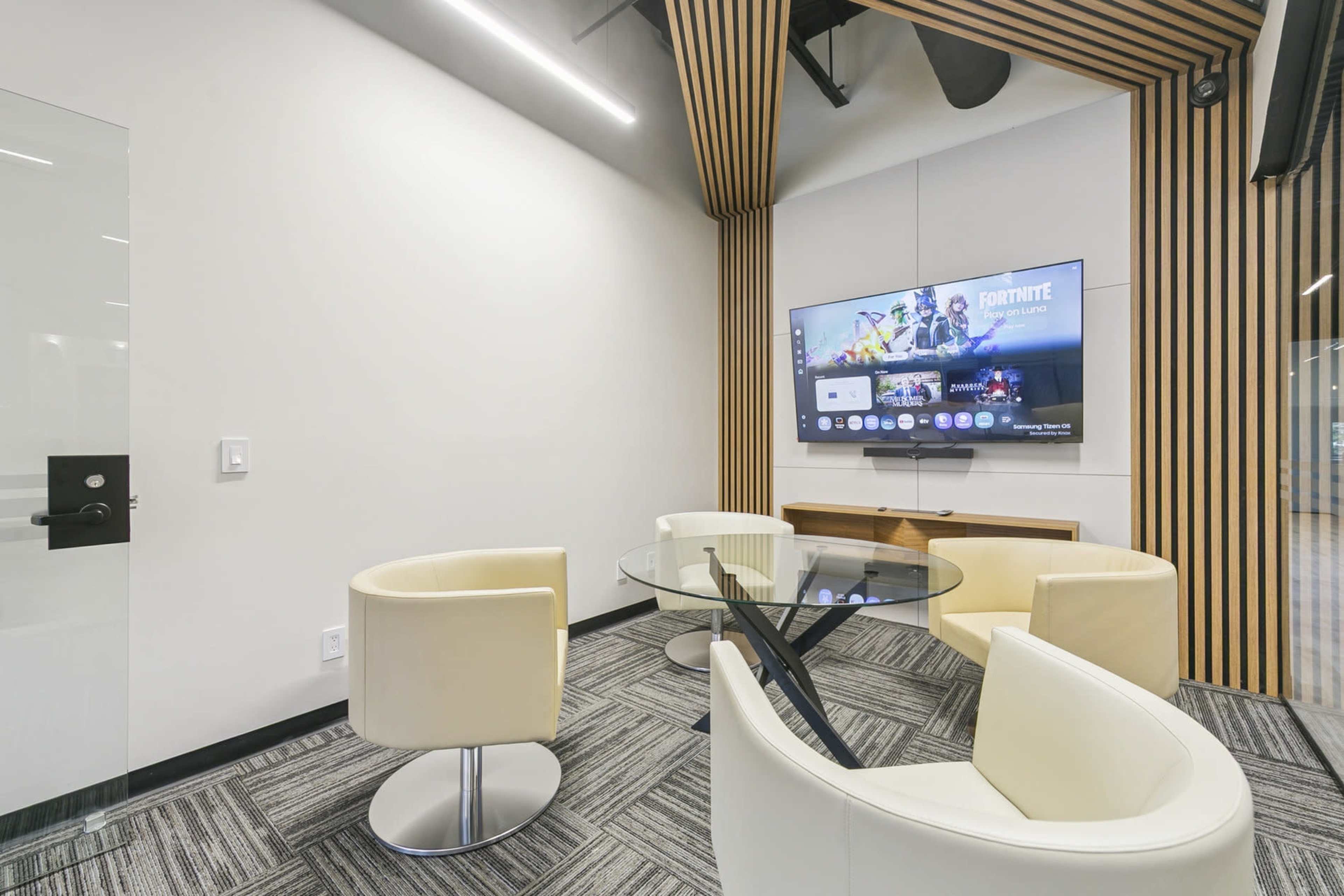 Prima Spaces | 4-Person Lounge Room for Meetings in the Heart of ...