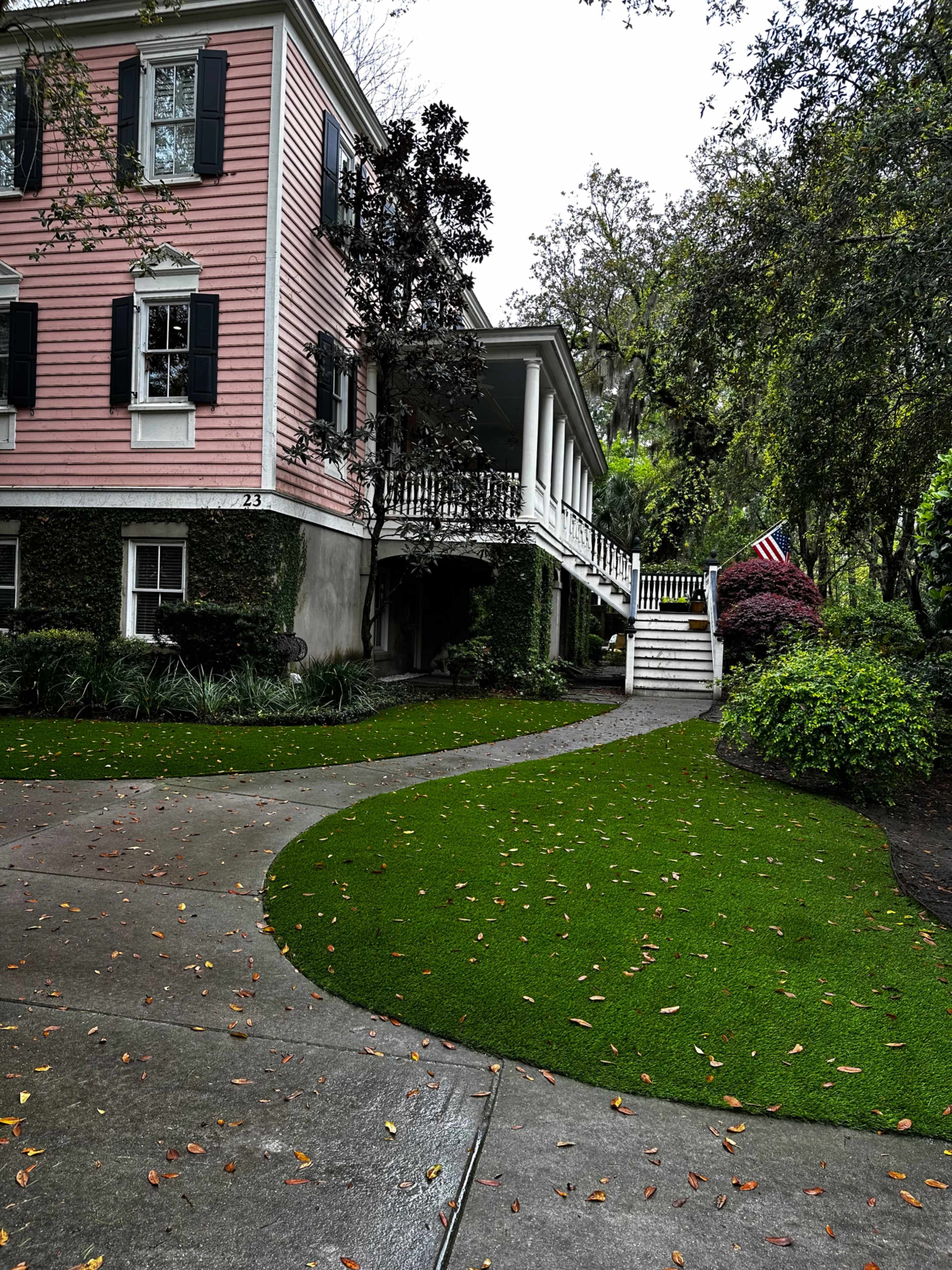 Concept House Ion | I'on - corner lot very private great light insane ...