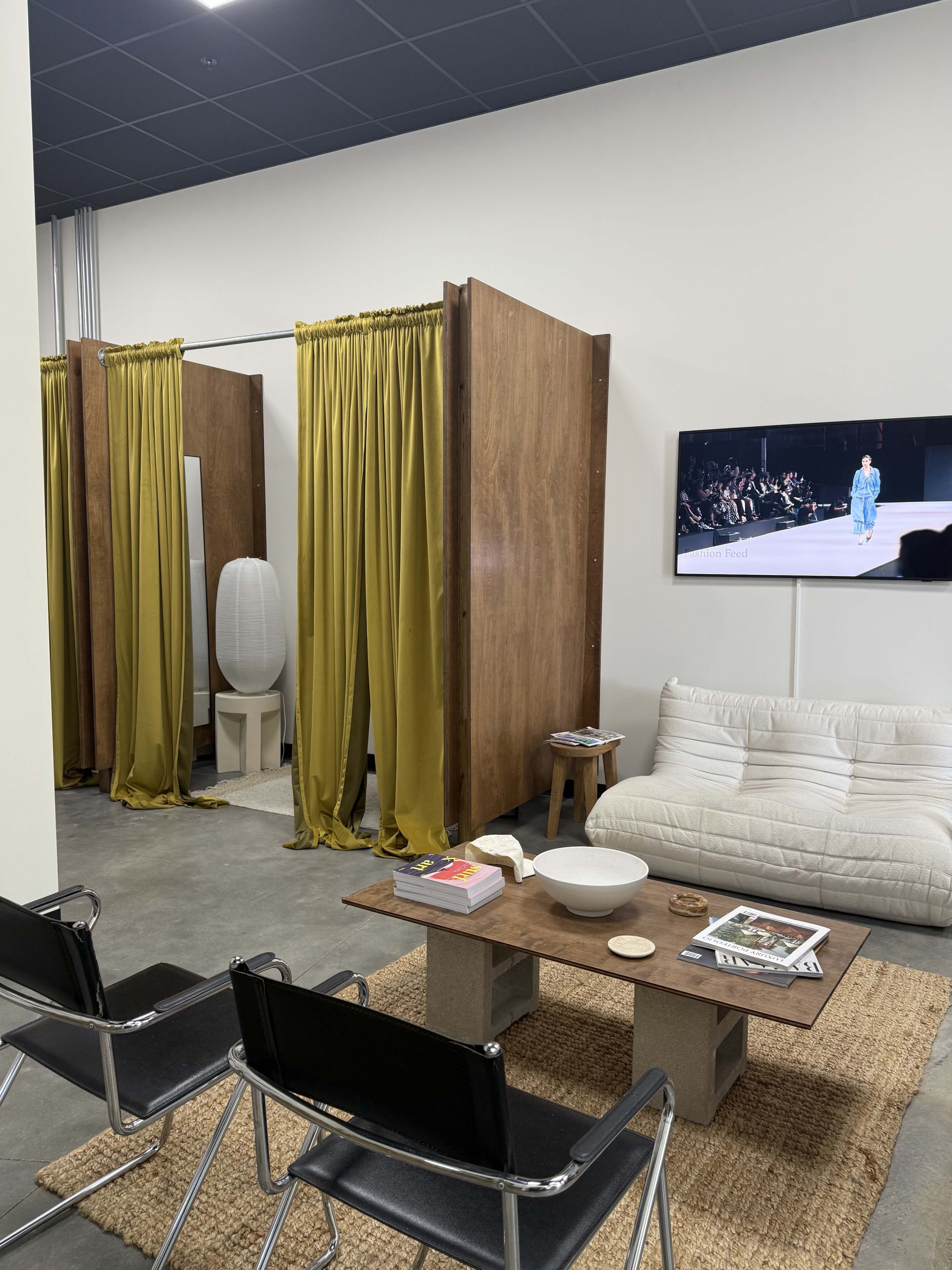 Midtown Contemporary Clothing Store within a Modern Shopping District ...