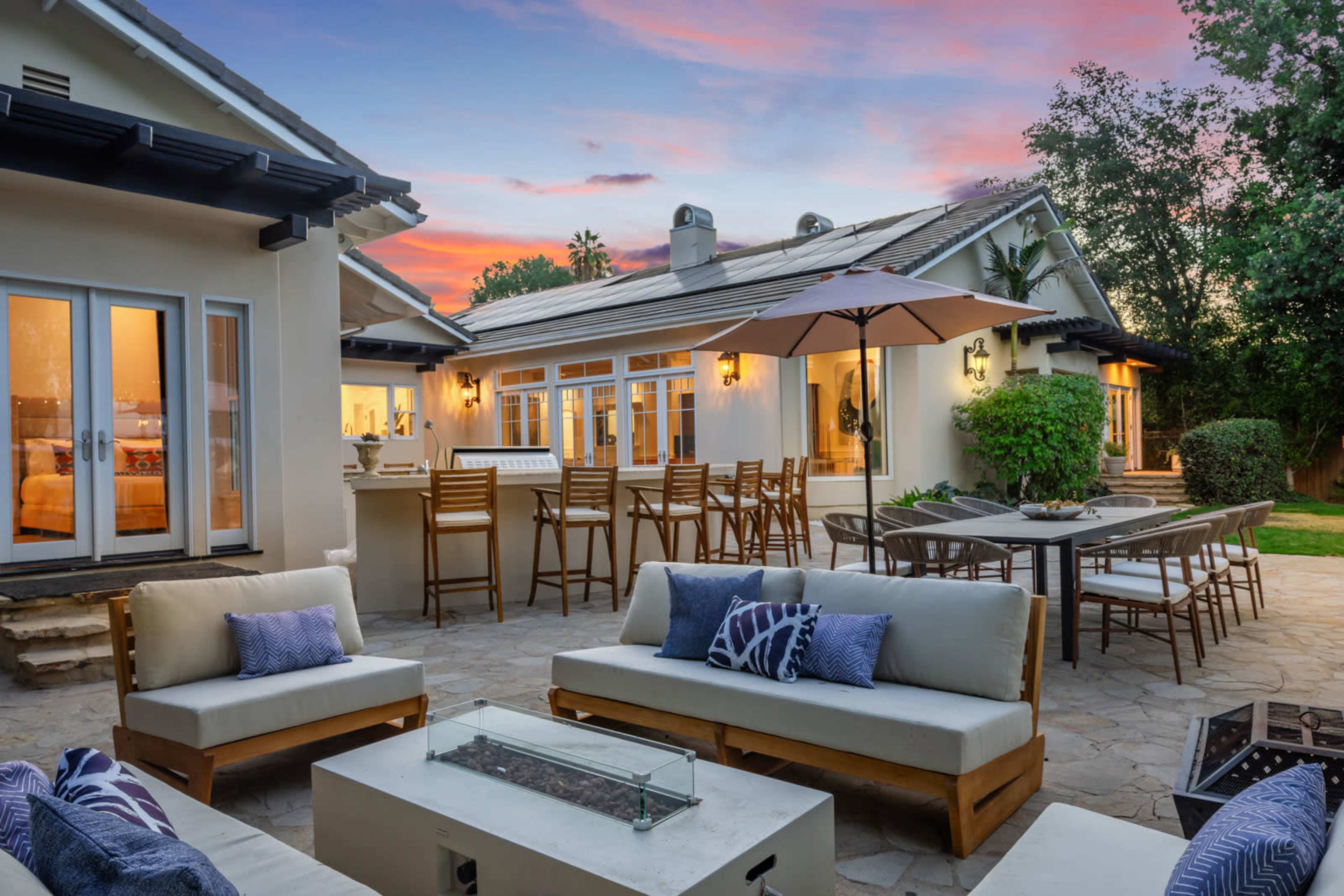 503DTLA | Extravagant Hillside Estate w/ Luxurious Outdoor Oasis ...