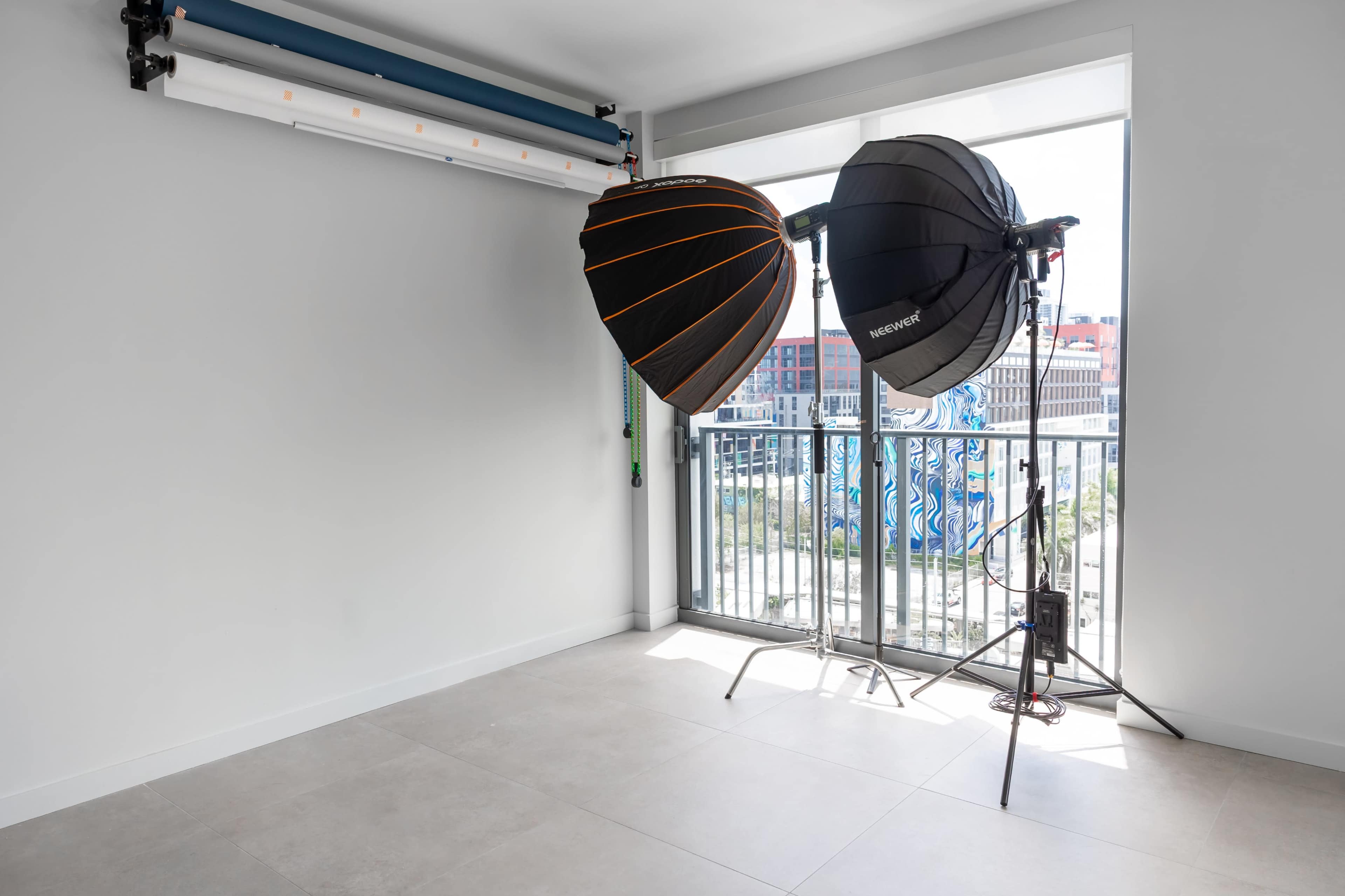 Wynwood Studio Loft With Amazing Natural Light, Miami, FL | Production ...