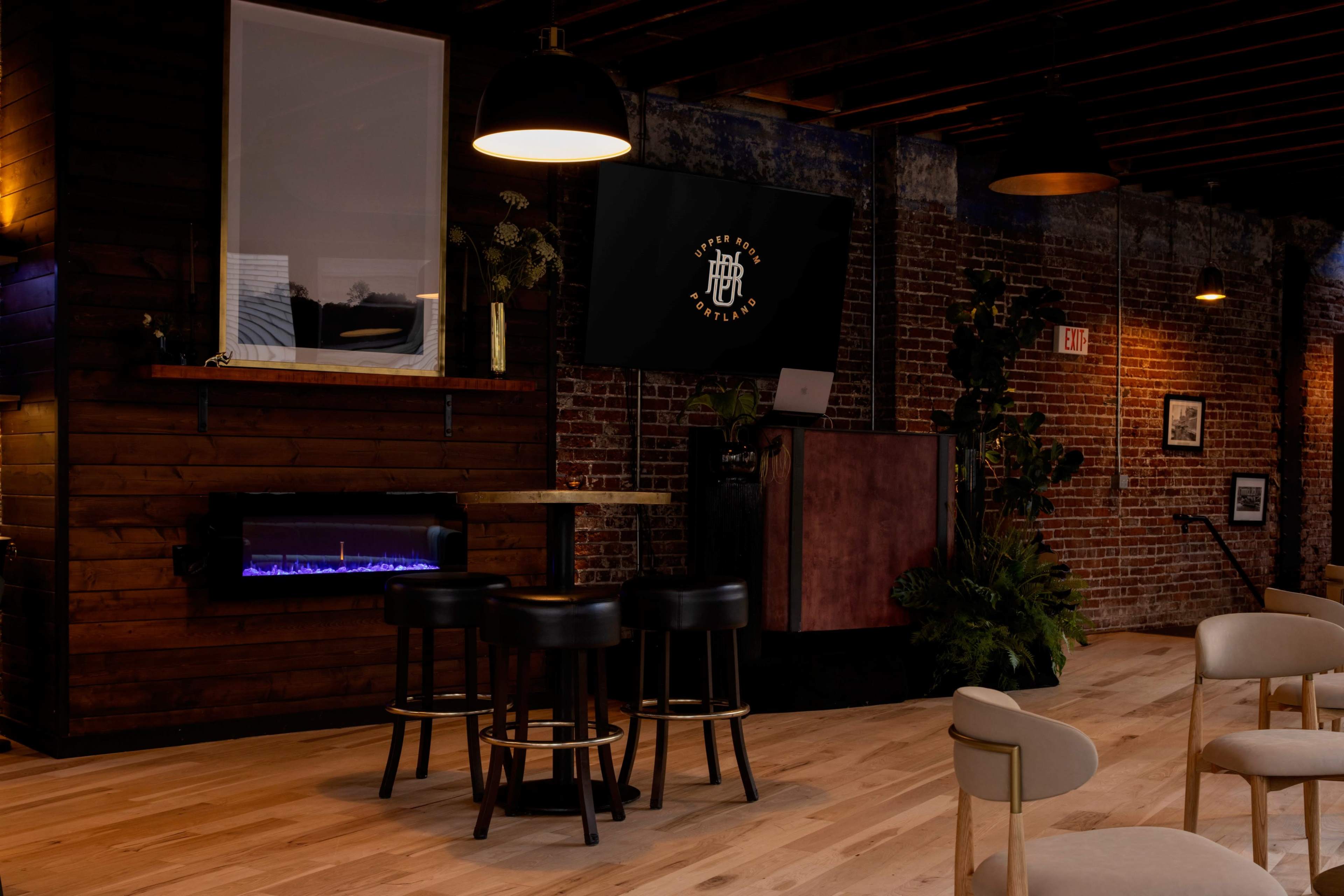 Upper Room Portland - Downtown Industrial style Loft, Portland, OR ...