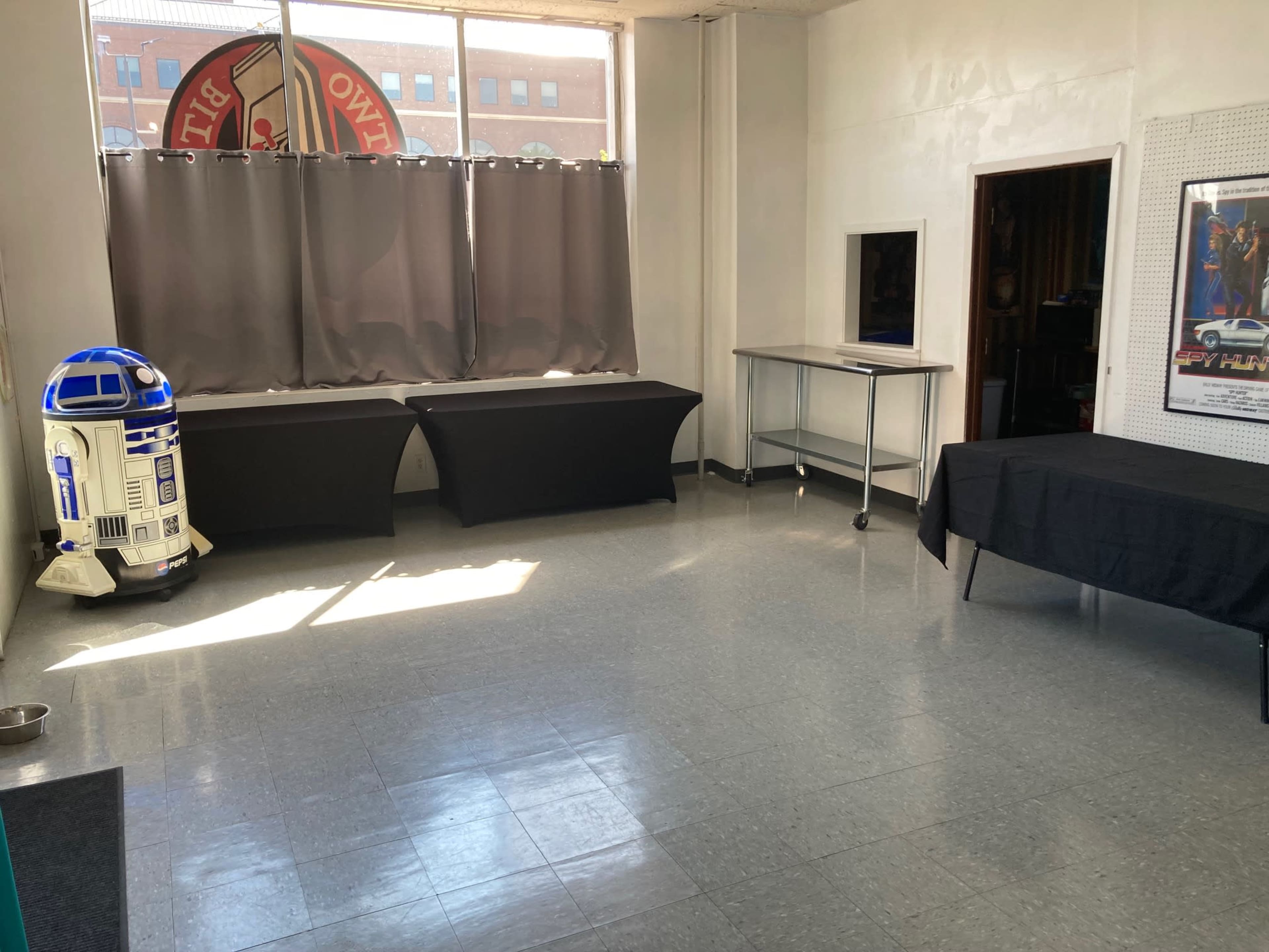 Two Bit Game Room | 80s style classic video arcade and retro game ...