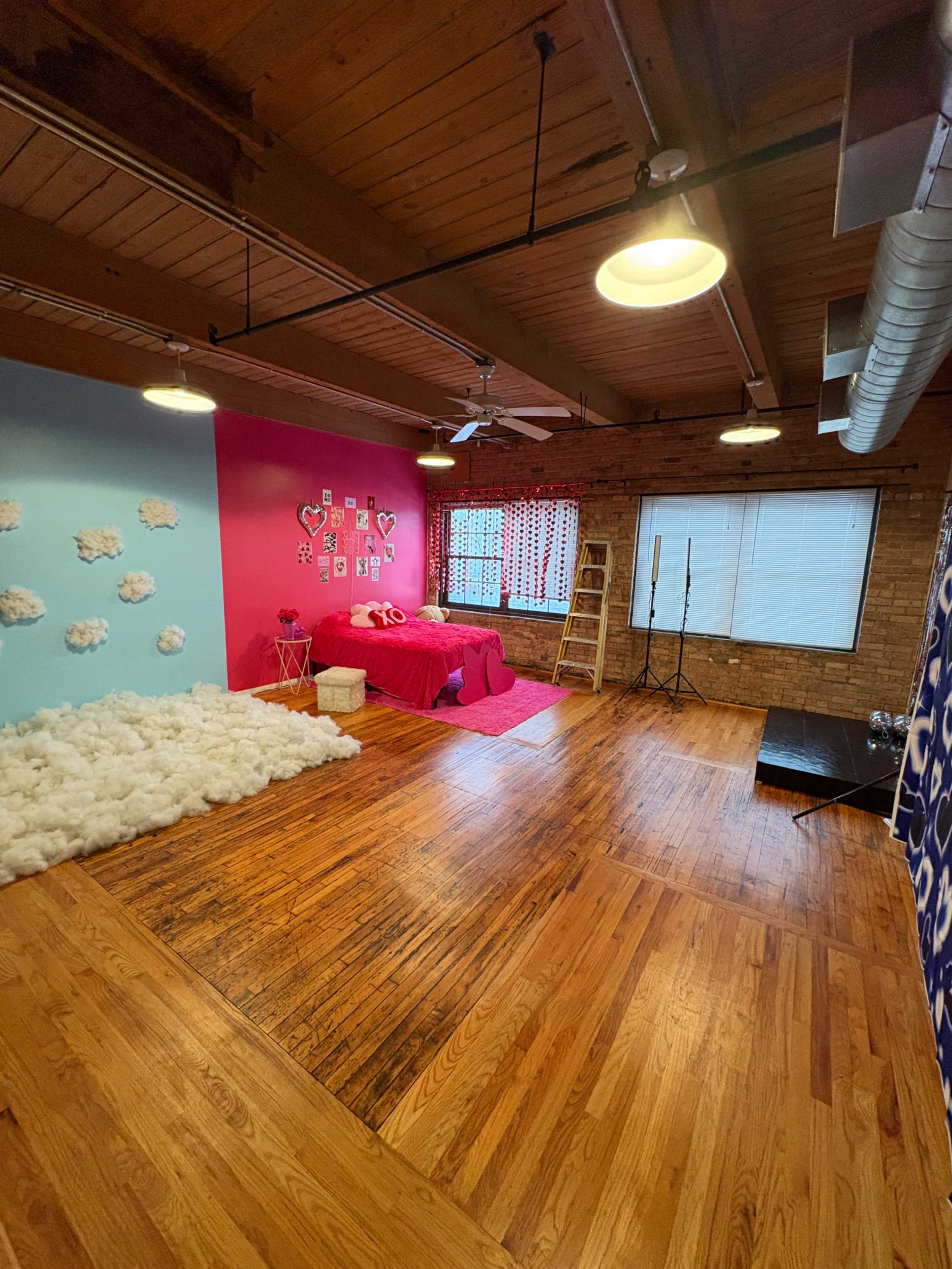 STUDIO LEX CHICAGO | MULTI-SET CREATIVE STUDIO, Chicago, IL ...