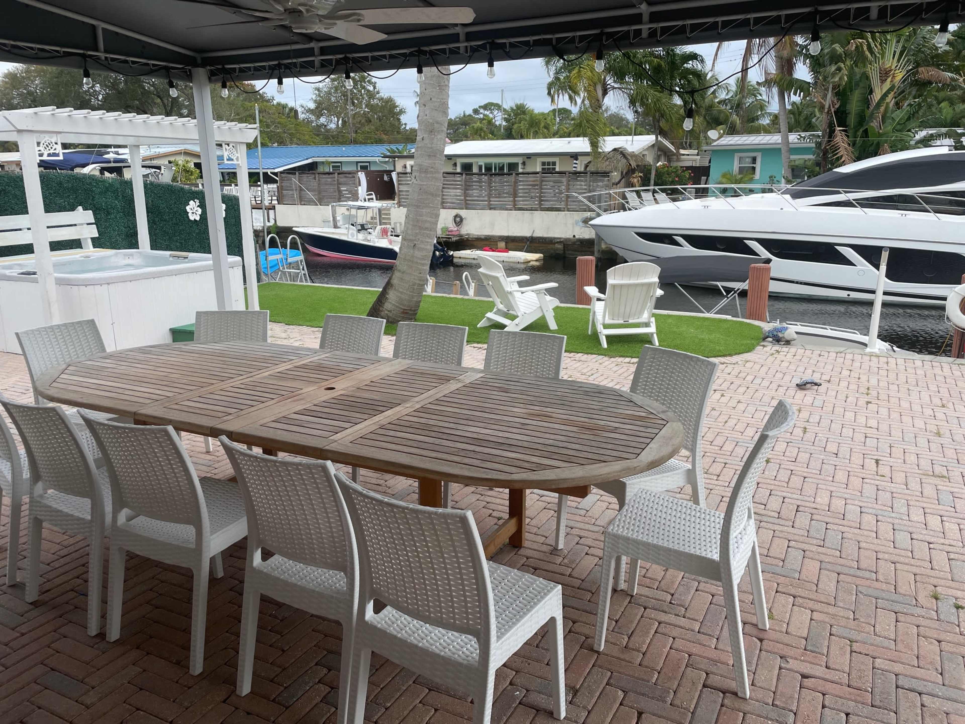 Waterfront East Fort Lauderdale Outdoor Dining Space with Kitchen Dock ...