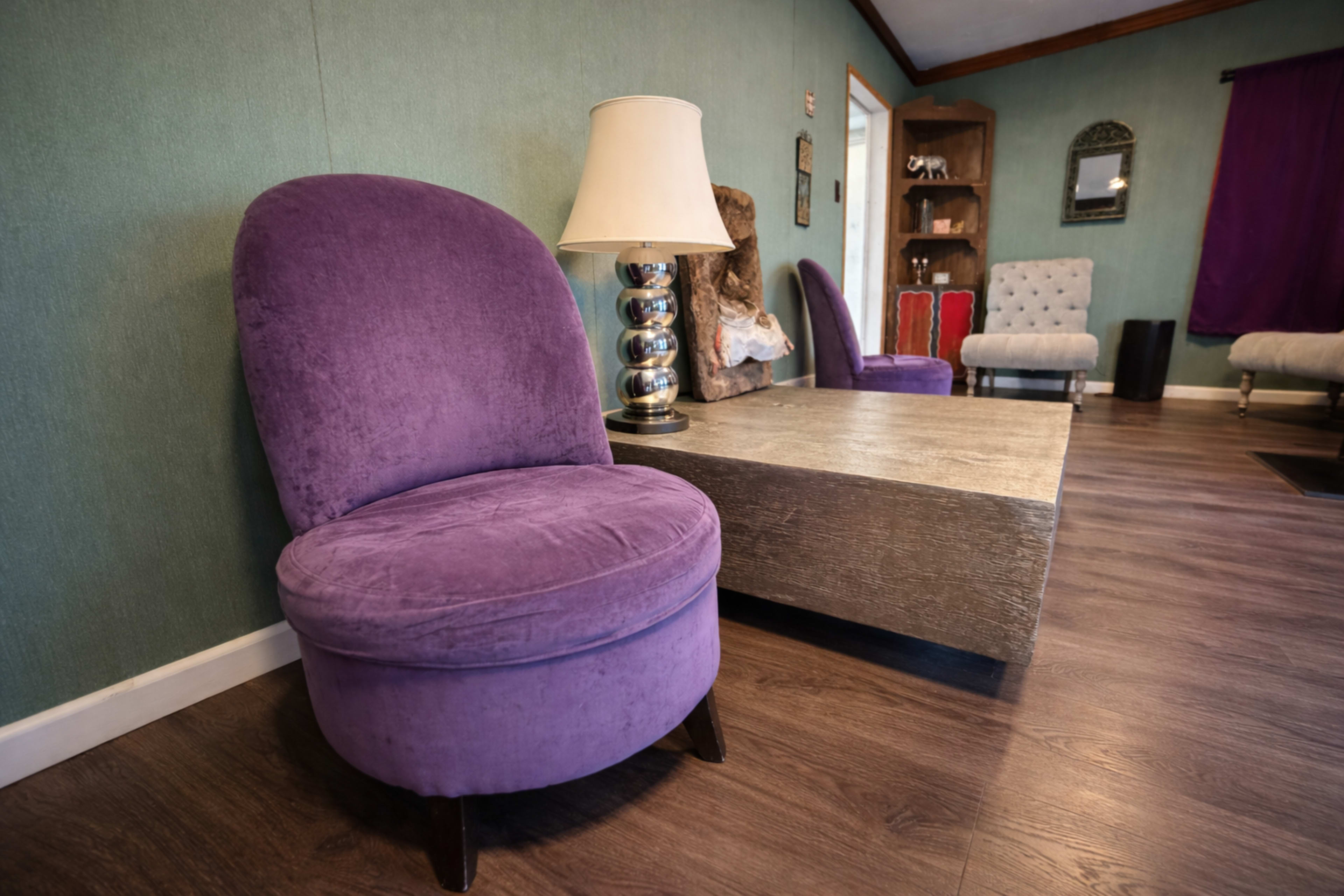 Moody Private Lounge for Podcasts, Interviews & Small Shoots ...