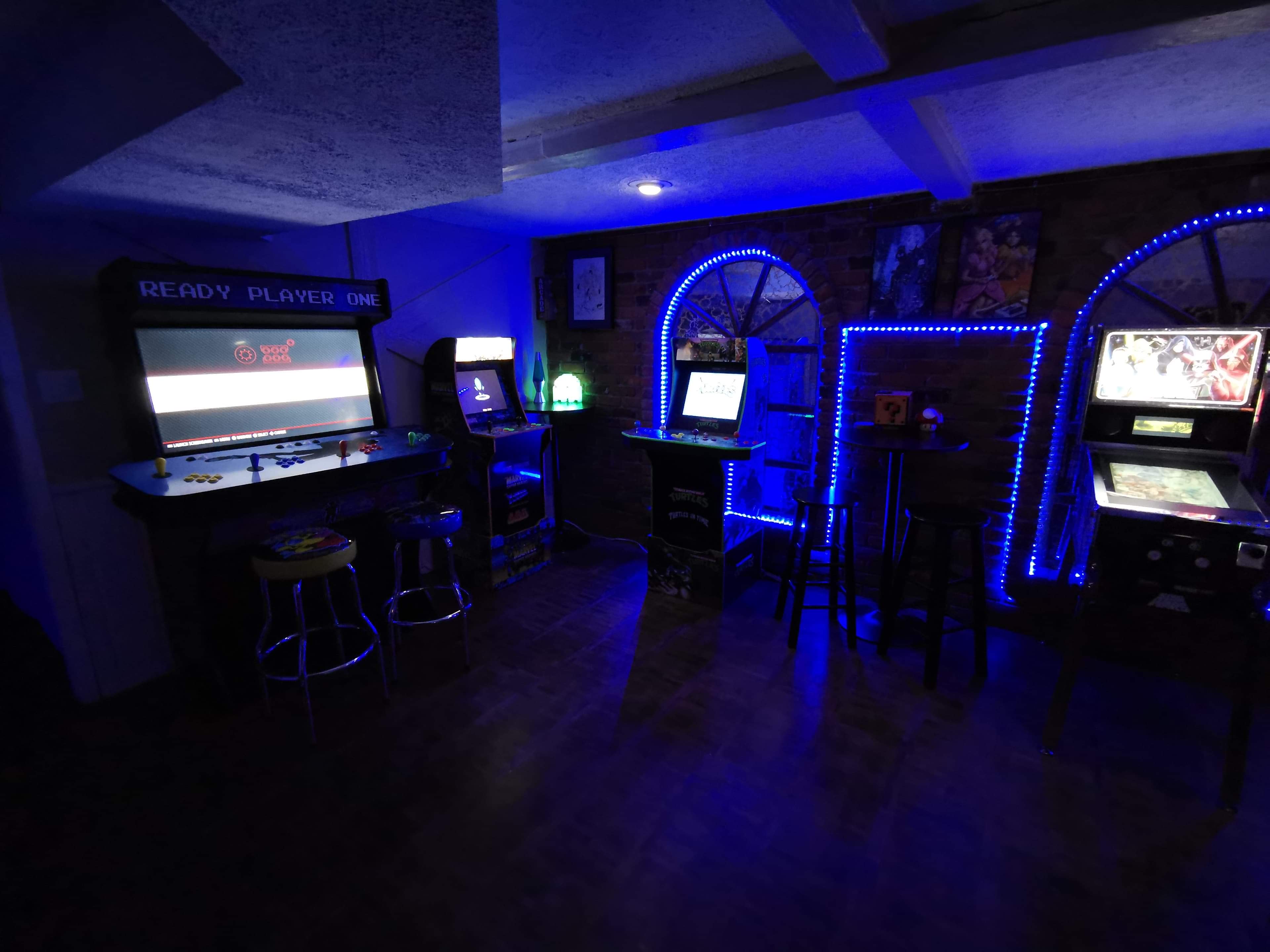 Retro Arcade Bar Lounge Suite, Hamilton | Production | Peerspace