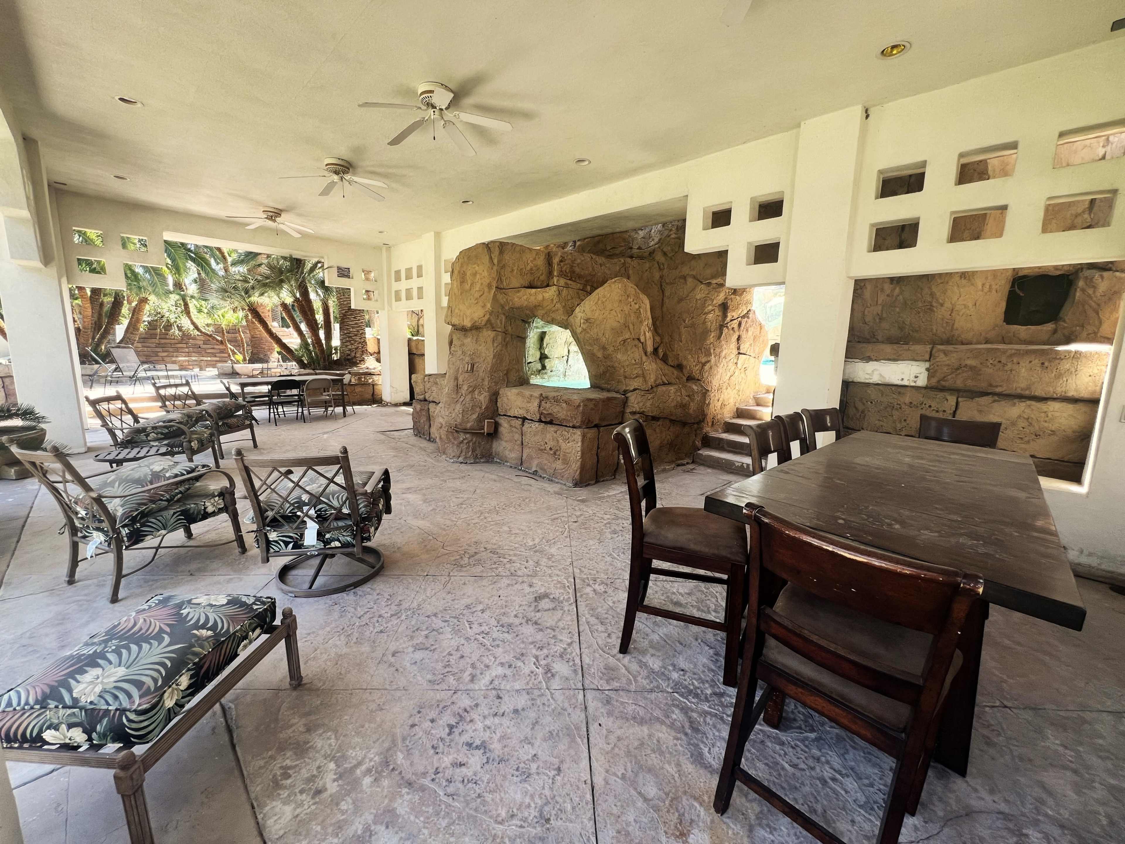 Tiger Mansion | The Tiger Mansion, Vegas, 18k sqft, Rooftop, Pool, Las ...