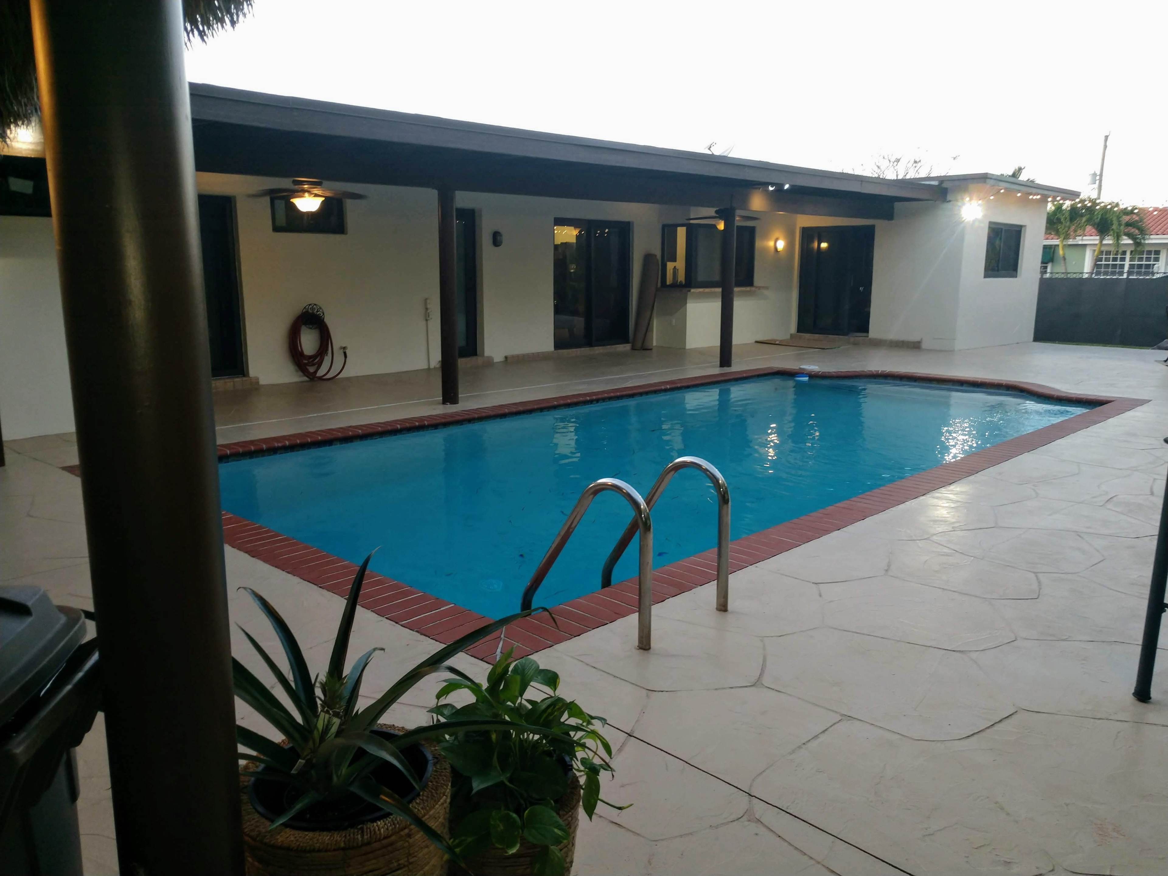 Central Private Tropical Oasis - Pool, Tiki Hut with Swings, Miami, FL ...