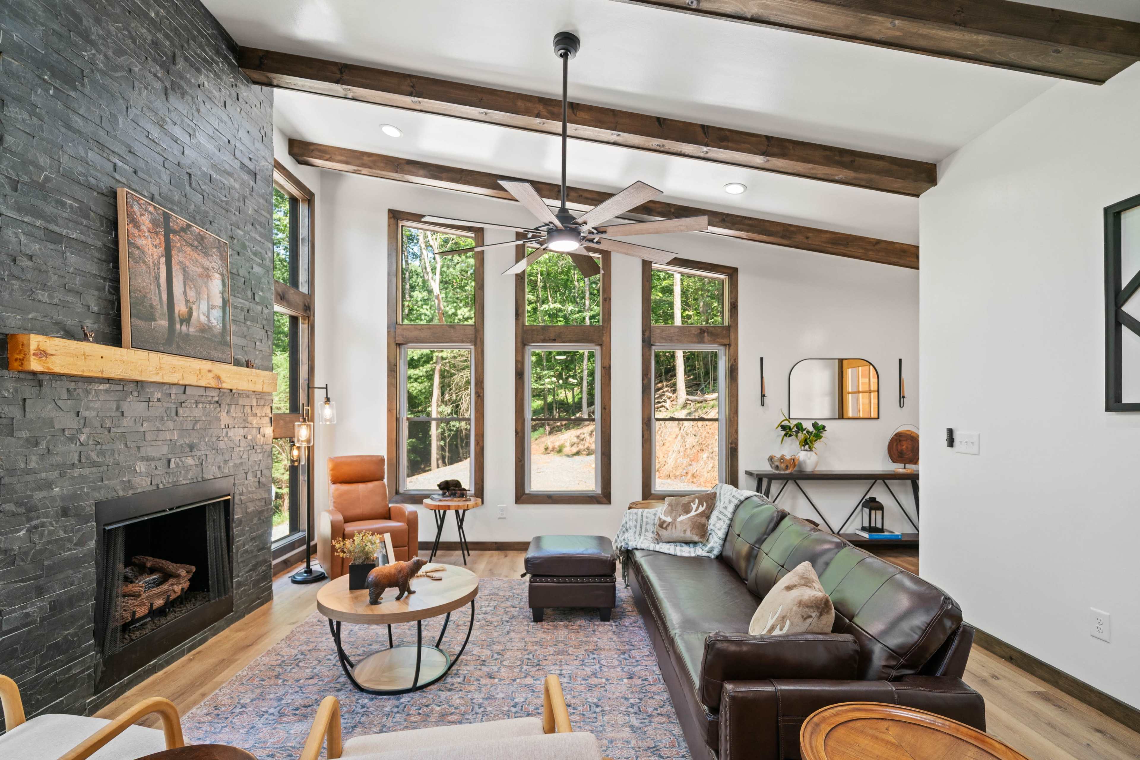 Stylish Modern Cabin with Natural Lighting, Ellijay, GA | Production ...