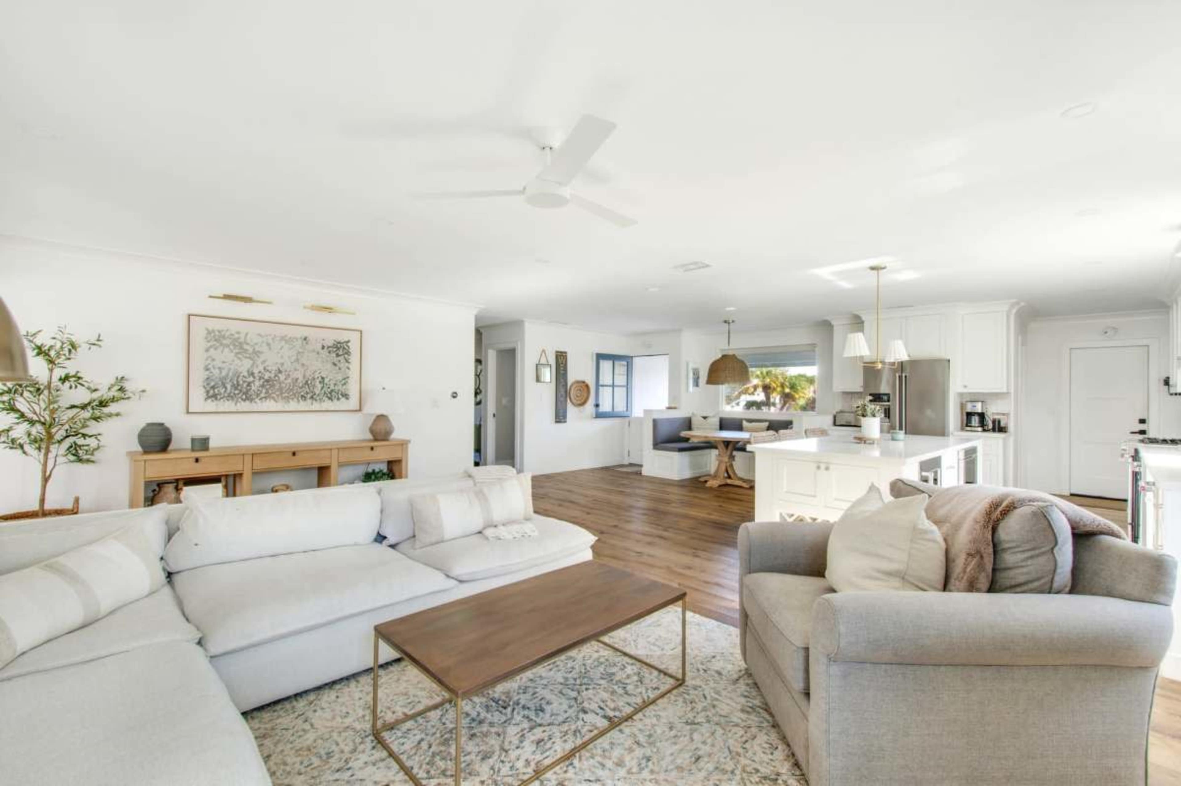 Coastal Single Family Oasis, Costa Mesa, CA | Event | Peerspace