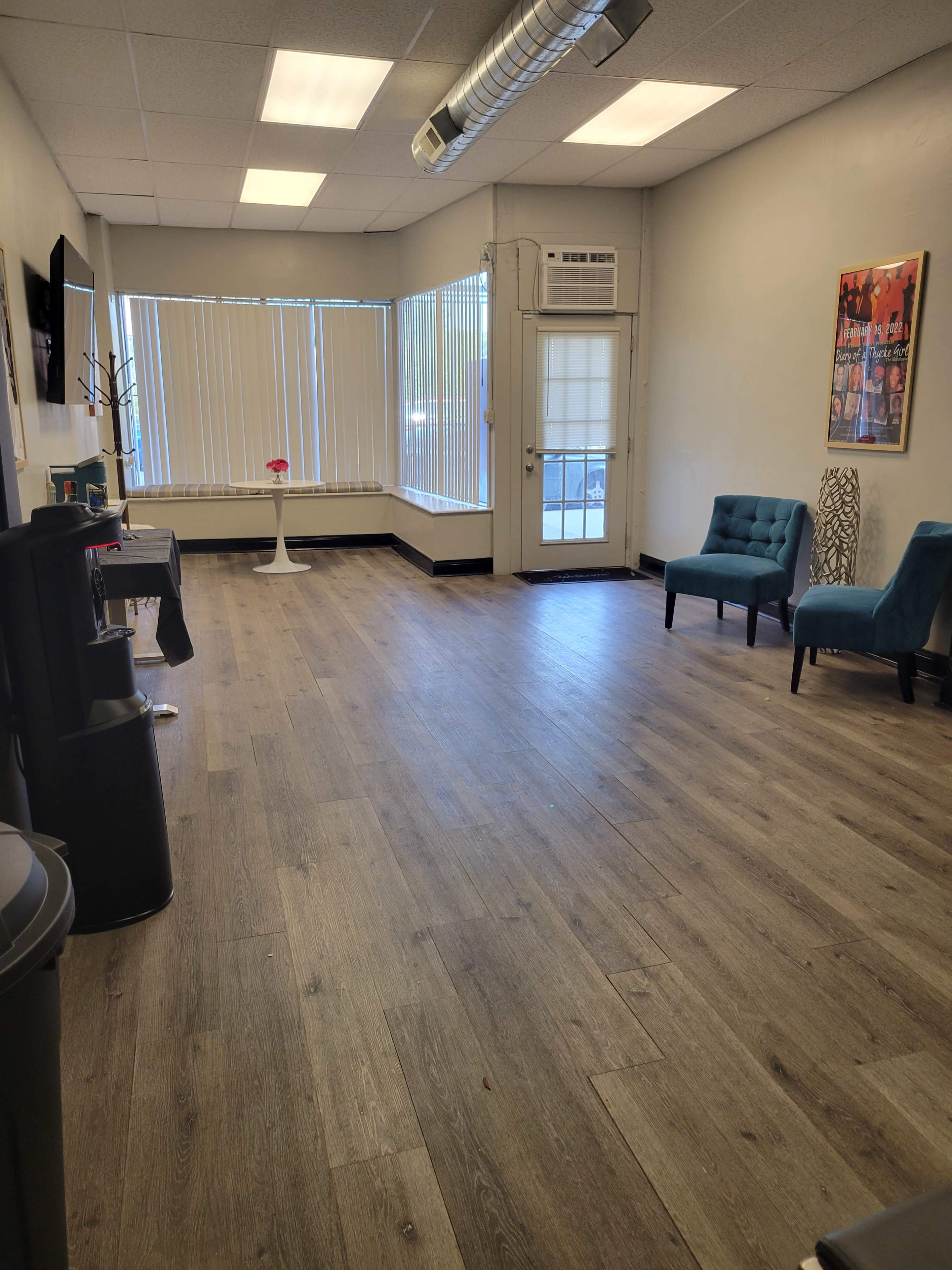 Creative, Elegant, Intimate Space, Chicago, IL, IL | Off-Site | Peerspace