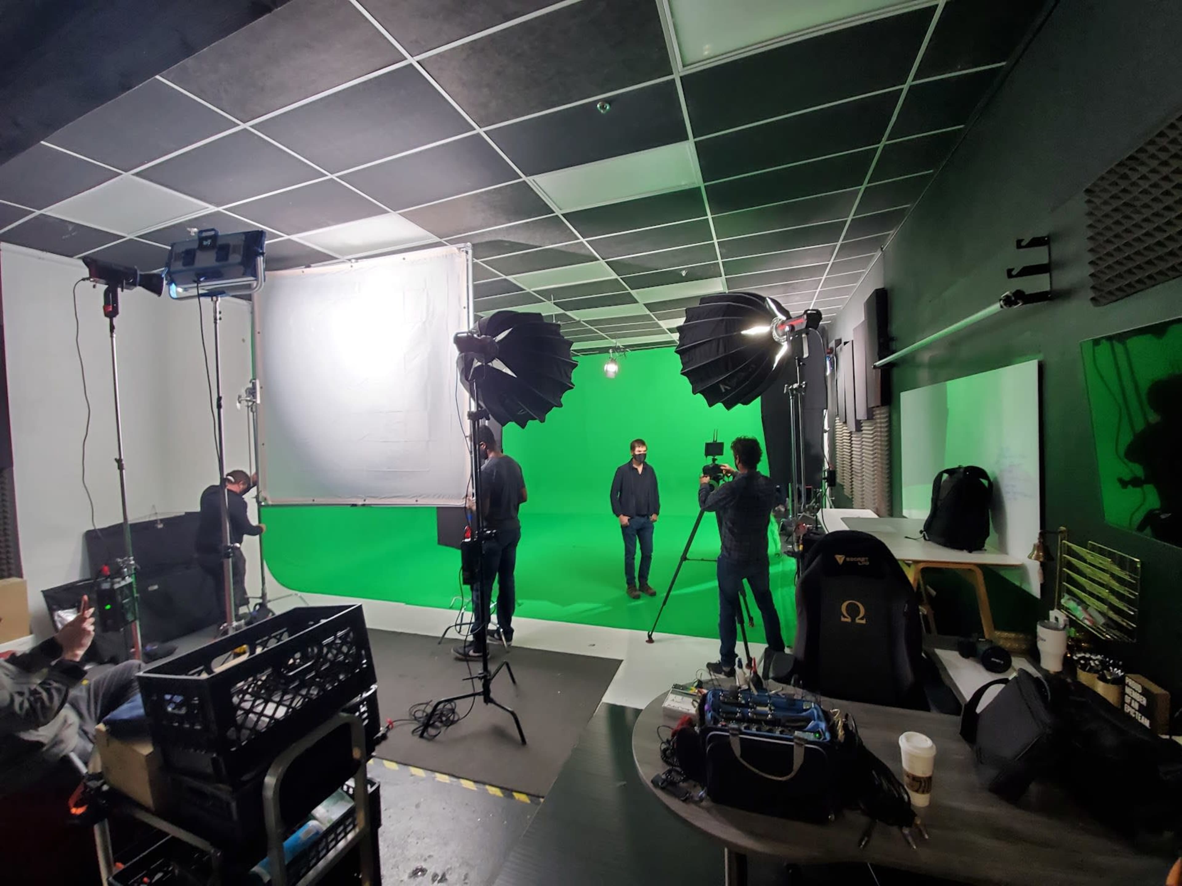 Soundstage | Large Production Studio Space White & Chroma Greenscreen ...