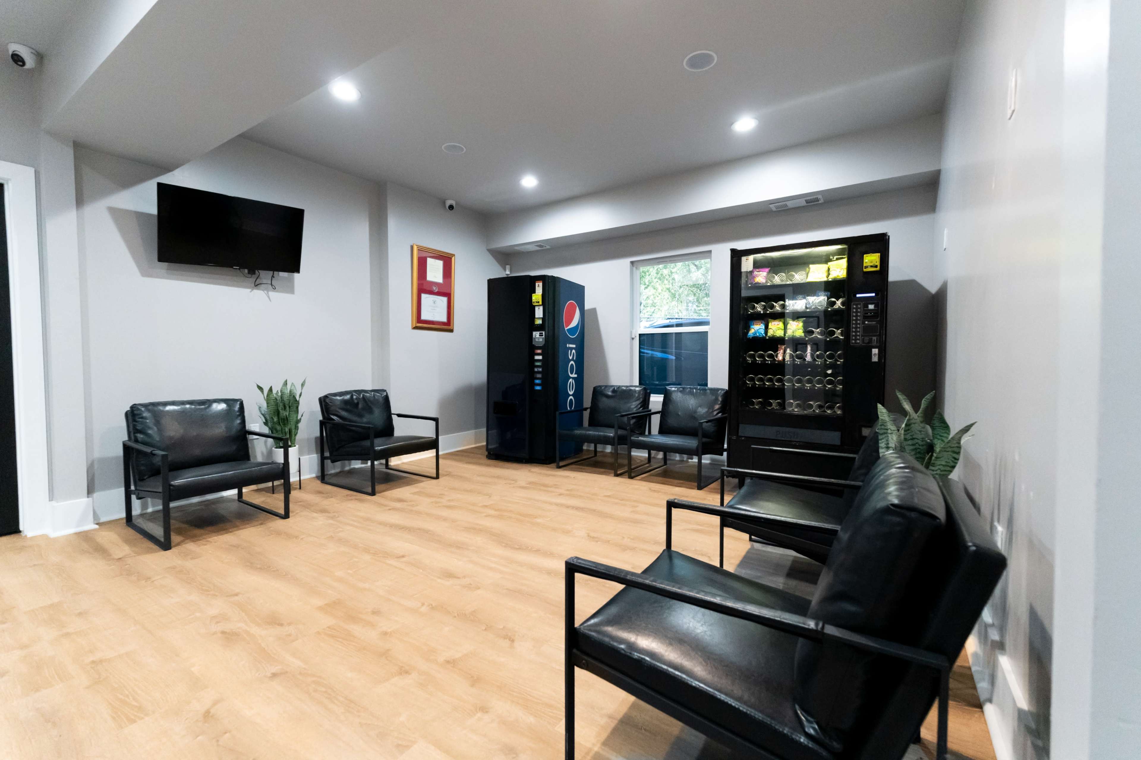 Atlanta Studio Space with 9ft Cyc wall, seamless backdrops and ...