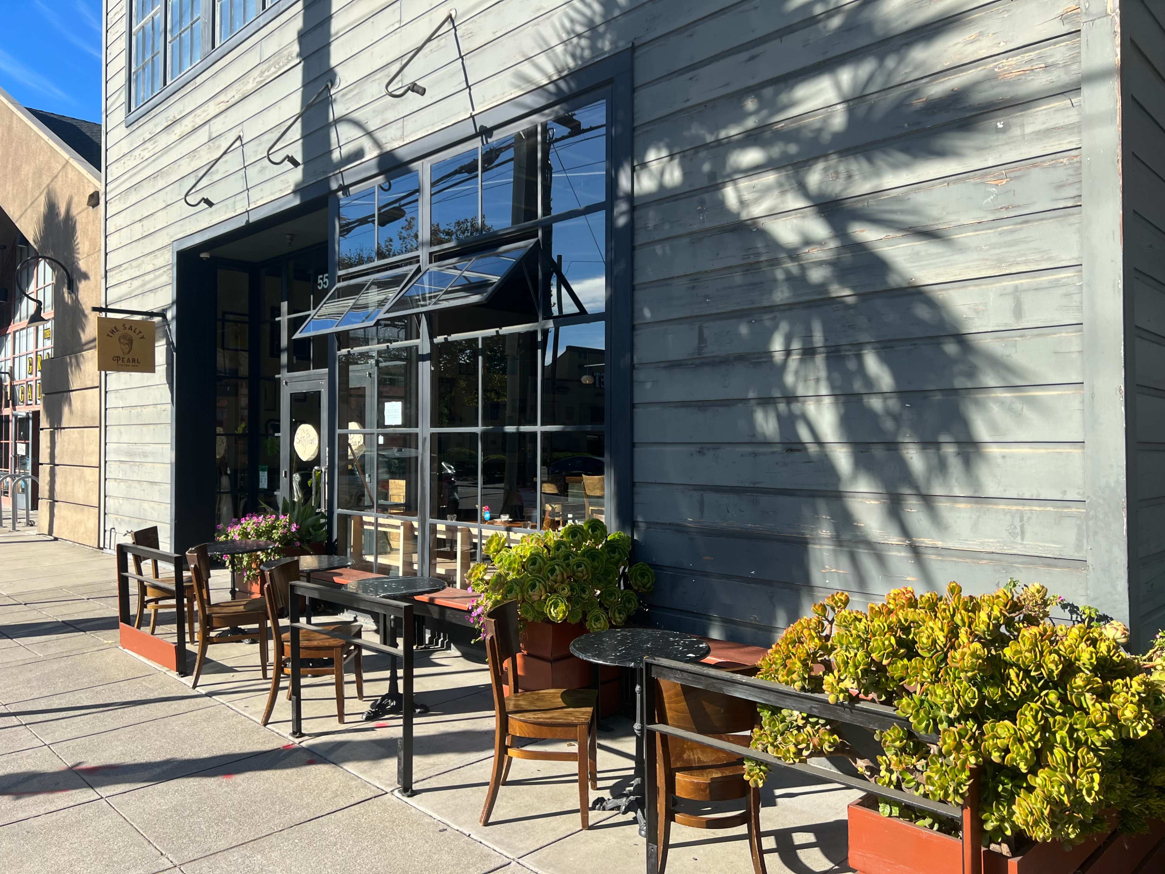 Urban restaurant and bar with large windows and patio, OAKLAND, CA ...