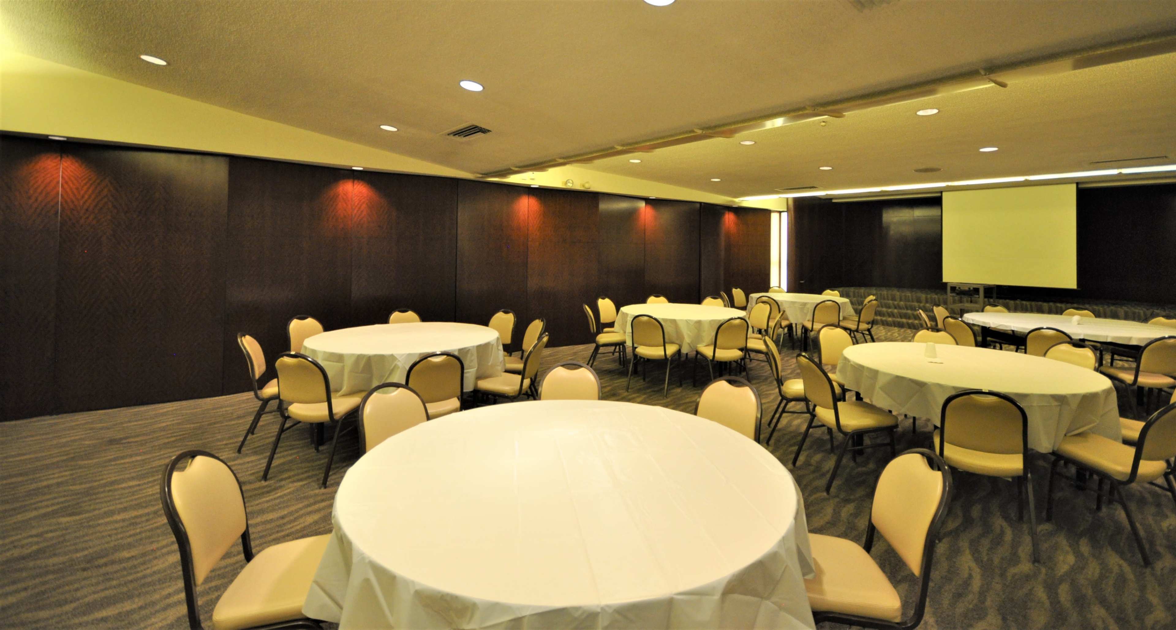 Downtown Chicago Multi-Purpose Venue Space, Chicago, IL | Event | Peerspace