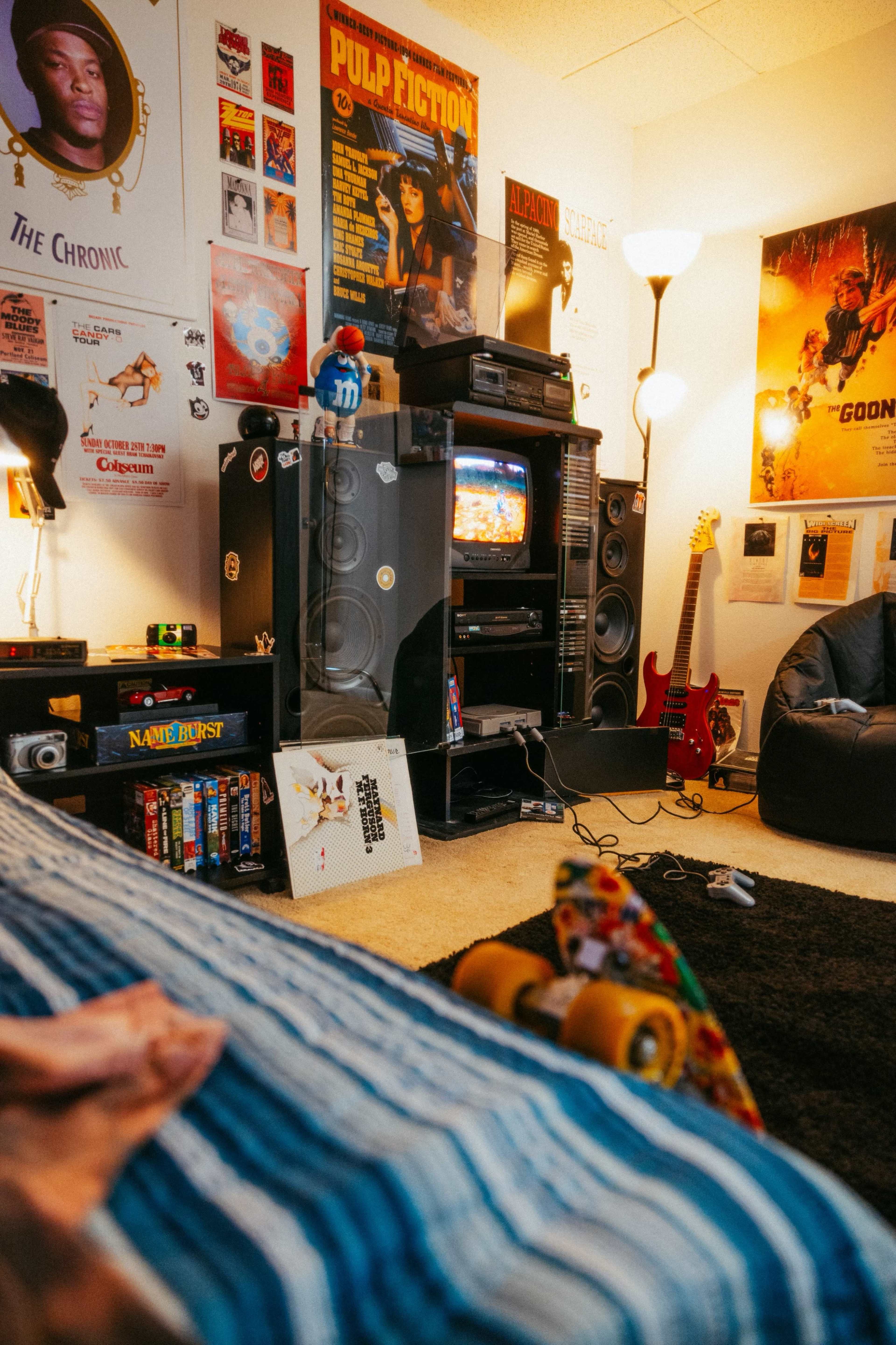 90s Themed Bedroom Set, Tempe, AZ | Production | Peerspace