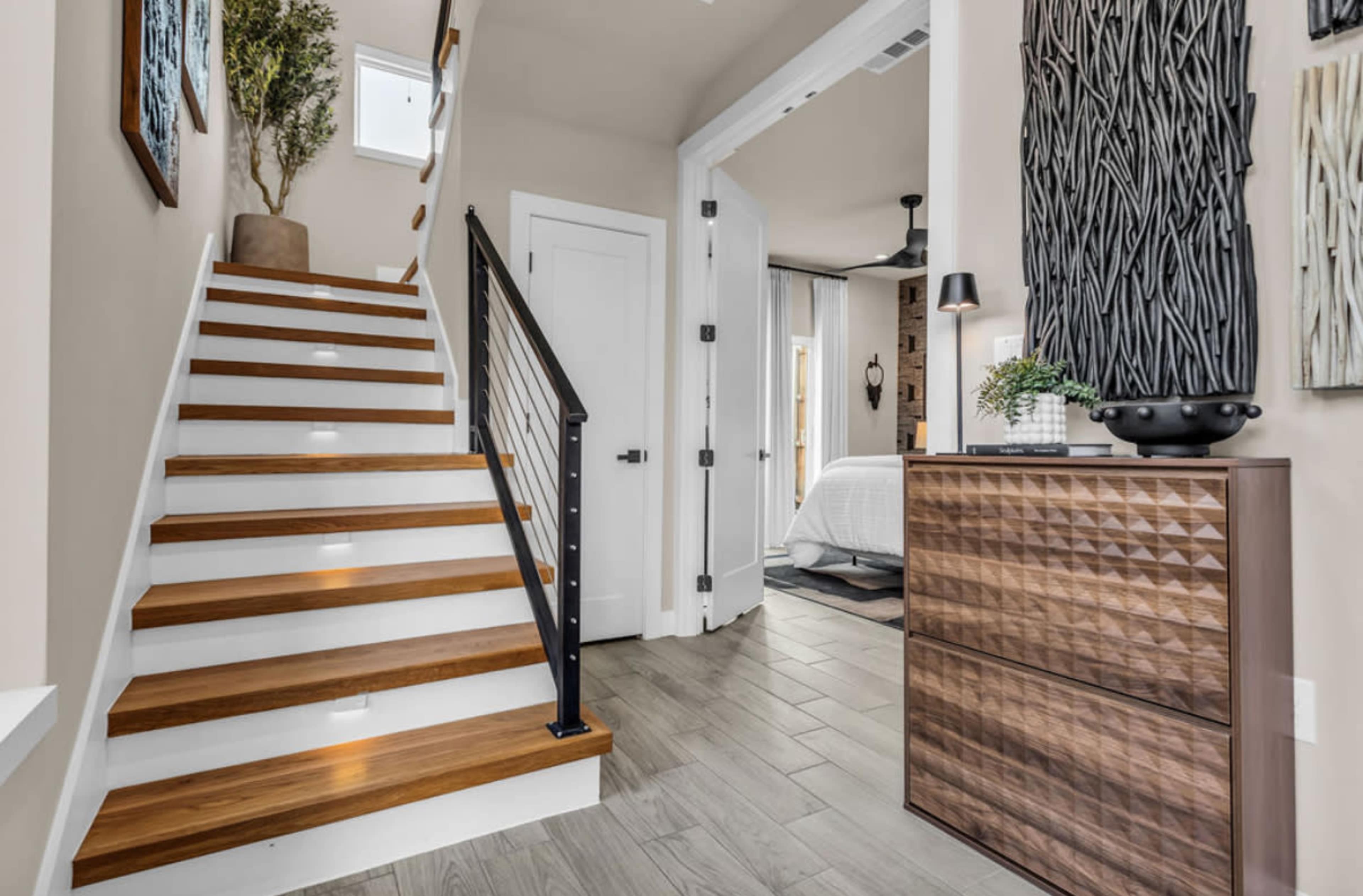 The West Dallas High Bar, Dallas, TX | Production | Peerspace